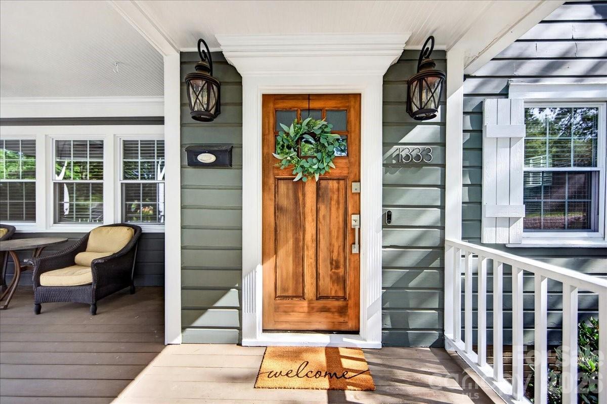Photo 4 of 1333 Woodland Drive, Charlotte, NC