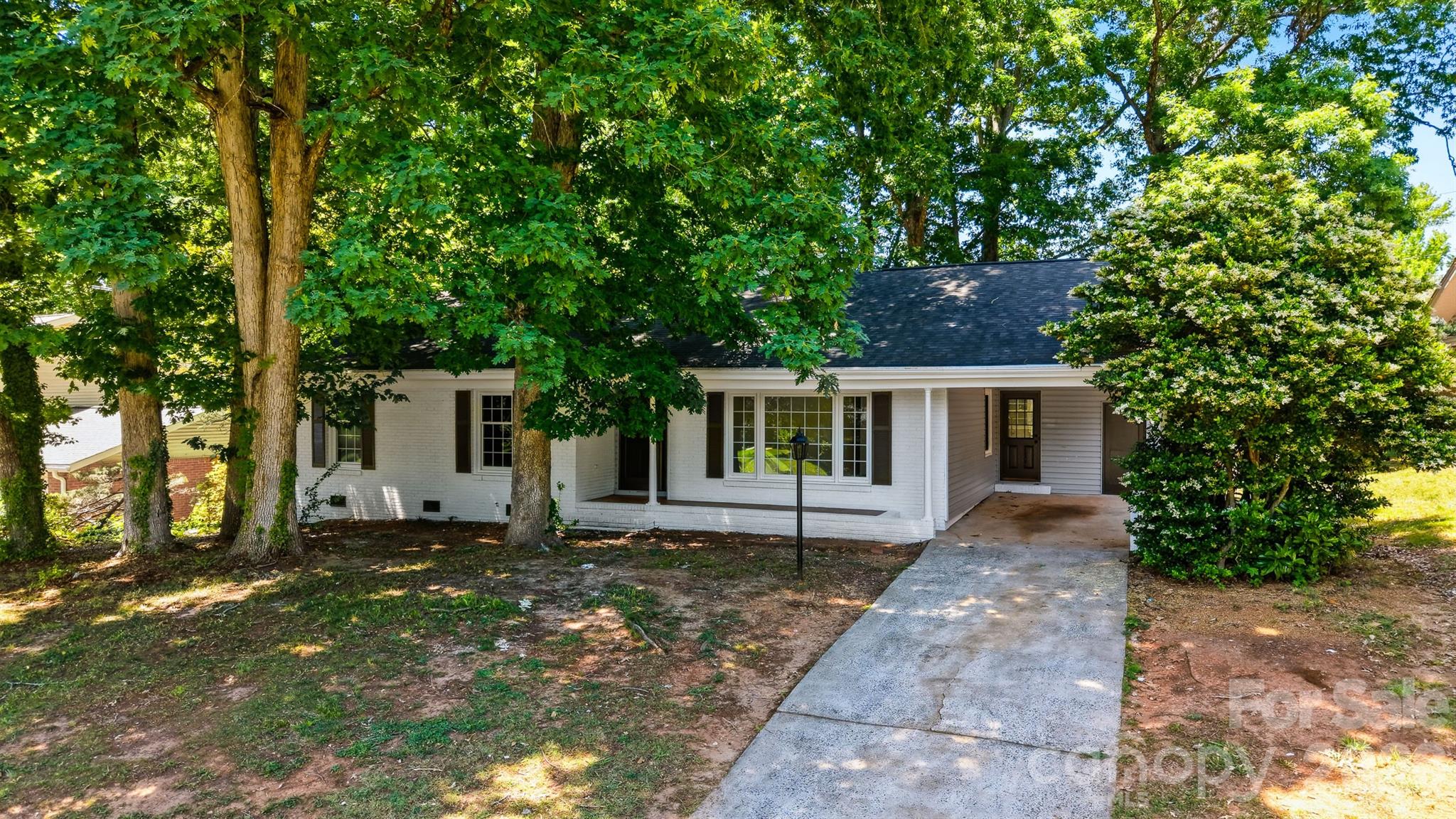 1409 Woodberry Road, Charlotte, NC - photo 1 of 37