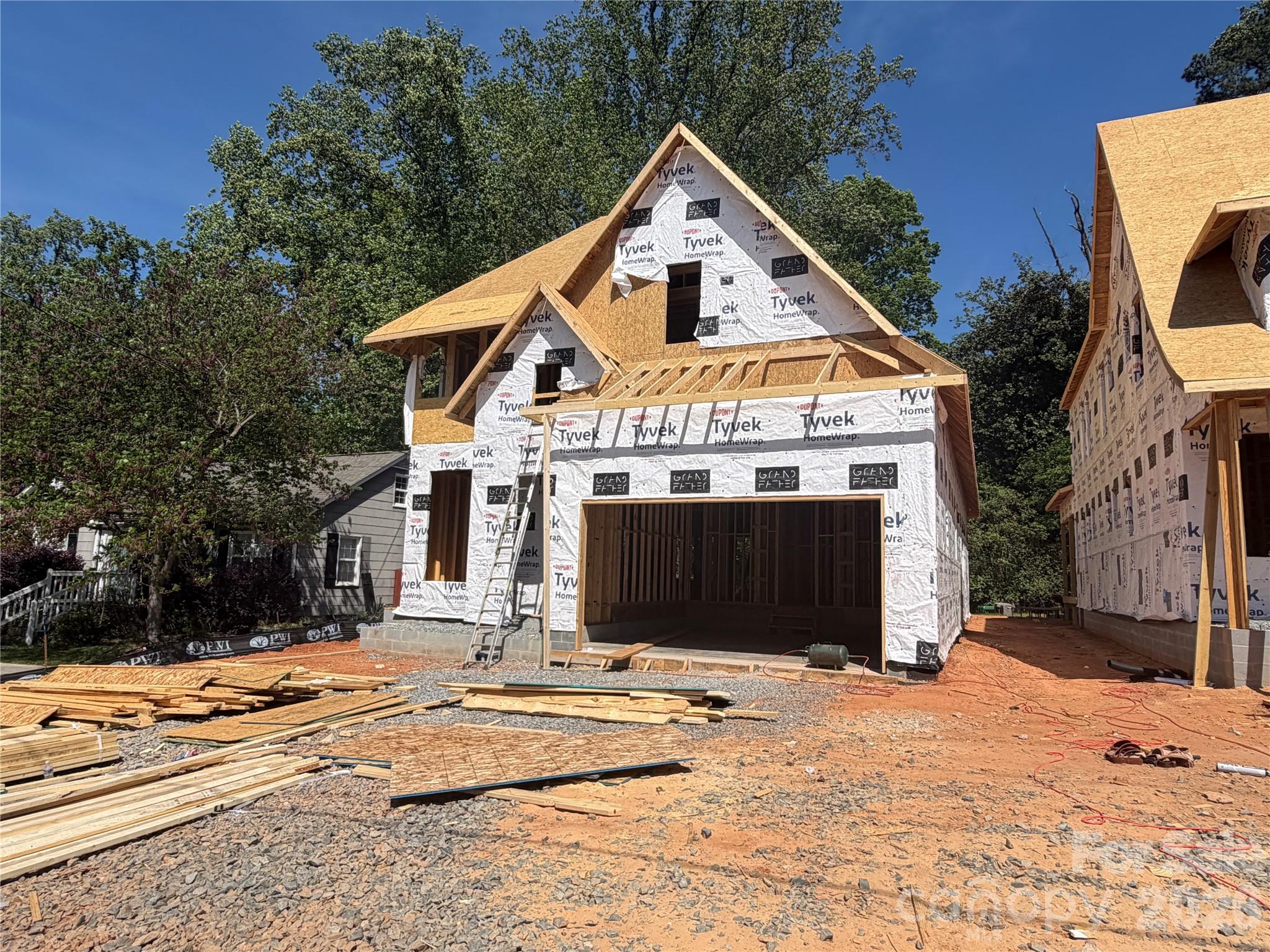 4127 Commonwealth Avenue, Charlotte, NC - photo 1 of 11