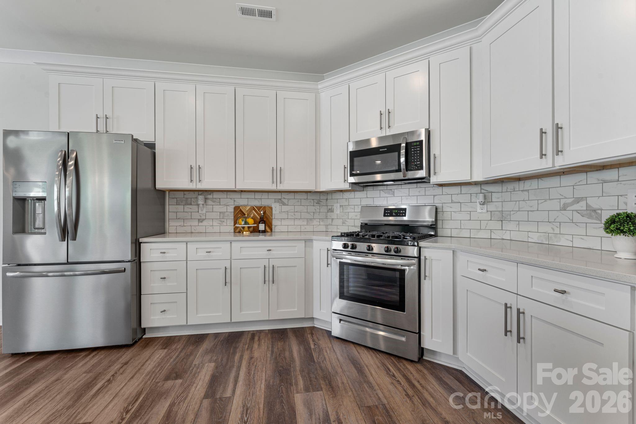 6211 Nandina Drive, Harrisburg, NC - photo 10 of 47