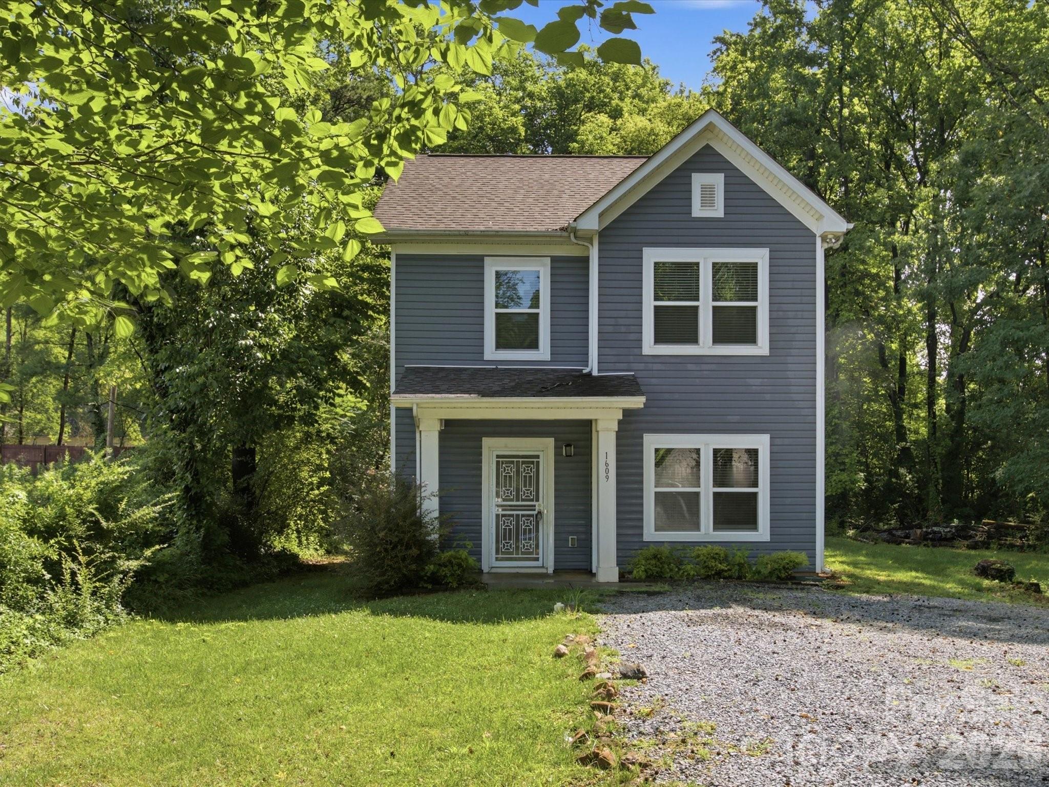 Home for sale at 1609 Ronald Street, Charlotte, NC — photo 1 of 25