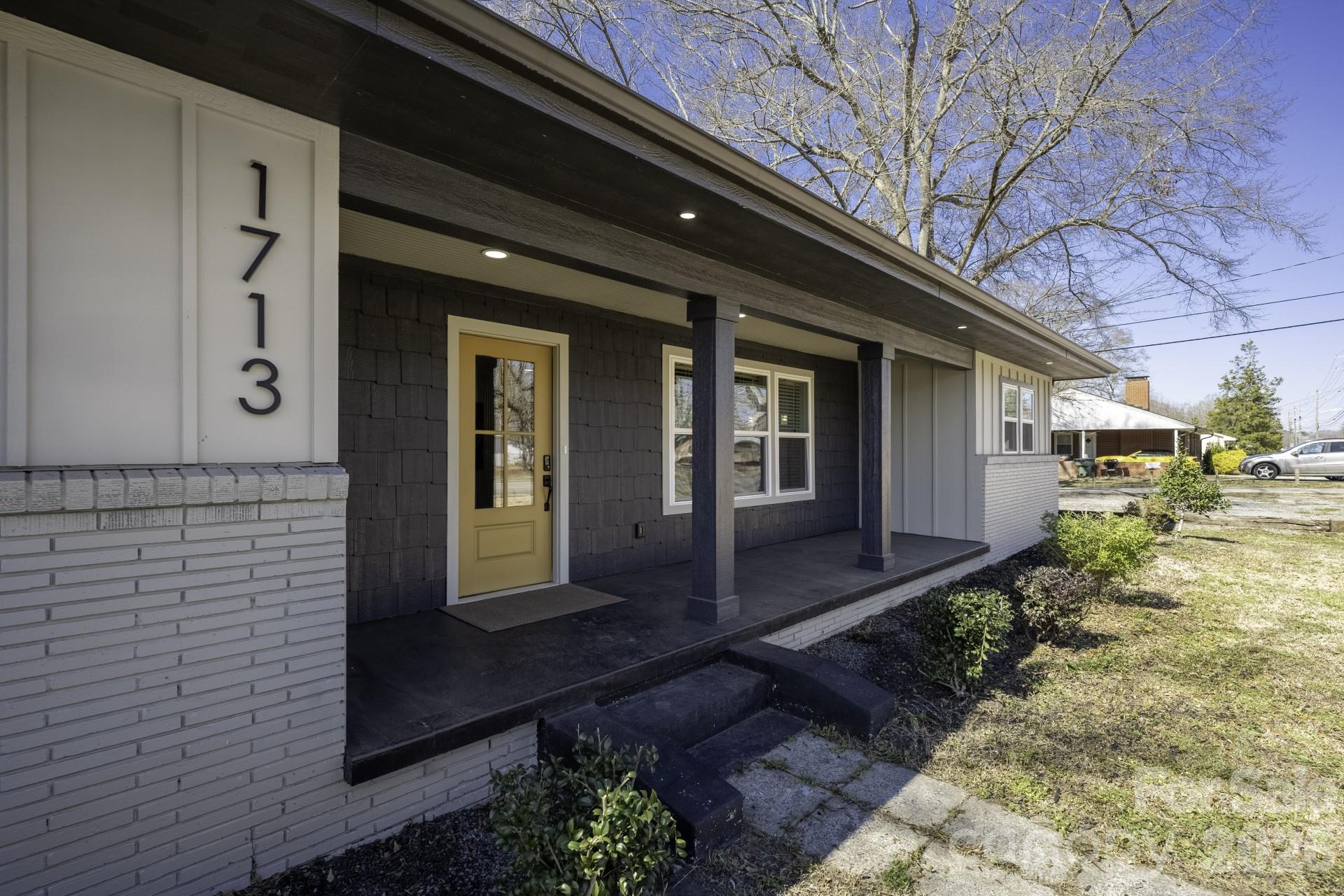 1713 Davis Park Road, Gastonia, NC