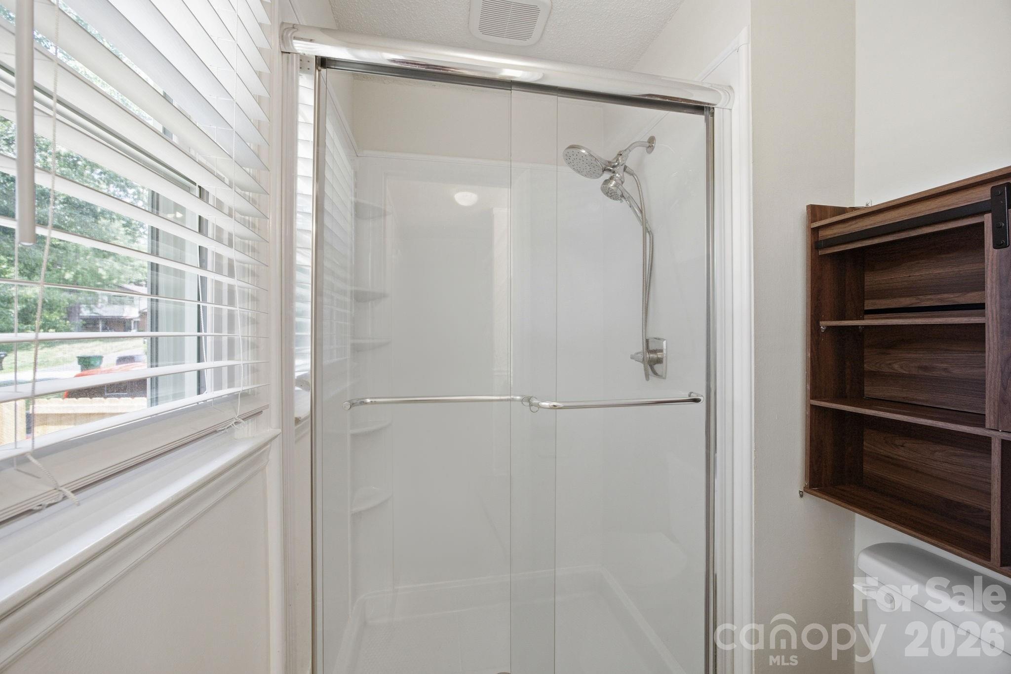 6727 Glenmoor Drive, Charlotte, NC - photo 23 of 32