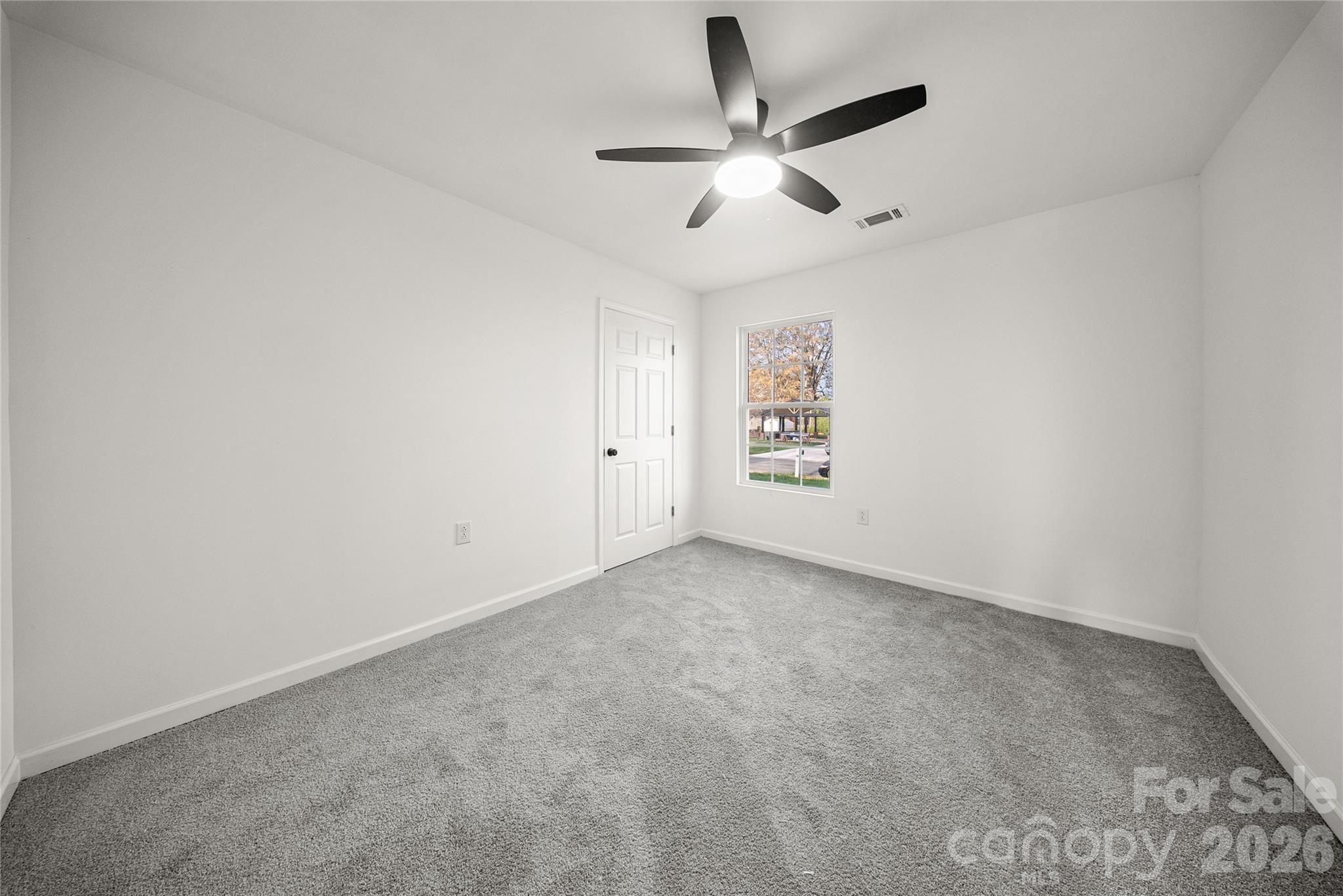 Photo 12 of 10107 Clairemore Place, Charlotte, NC