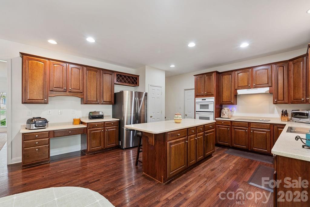 10826 Persimmon Creek Drive, Mint Hill, NC - photo 10 of 48