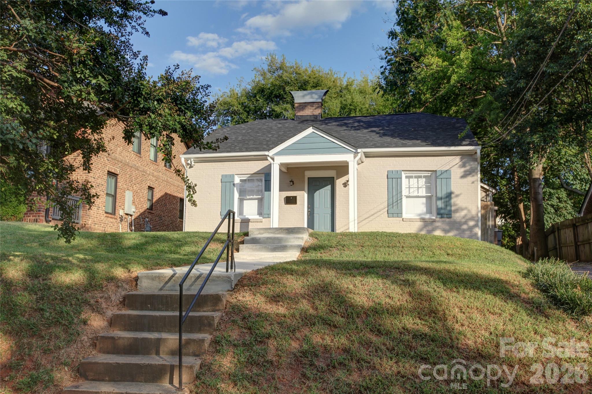 1511 Southwood Avenue, Charlotte, NC - photo 1 of 33