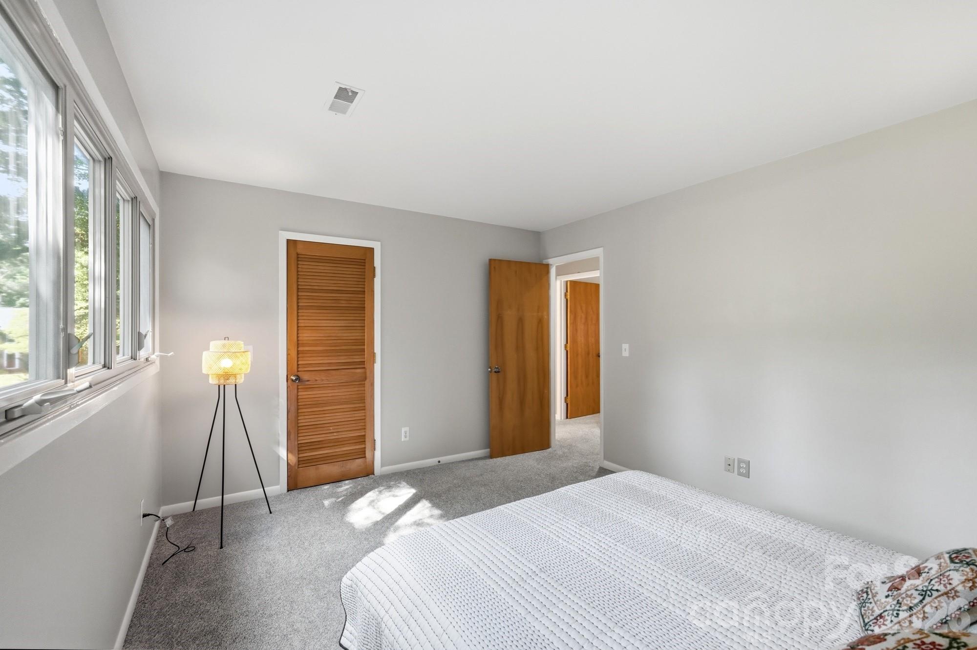 7045 Burlwood Road, Charlotte, NC - photo 32 of 49