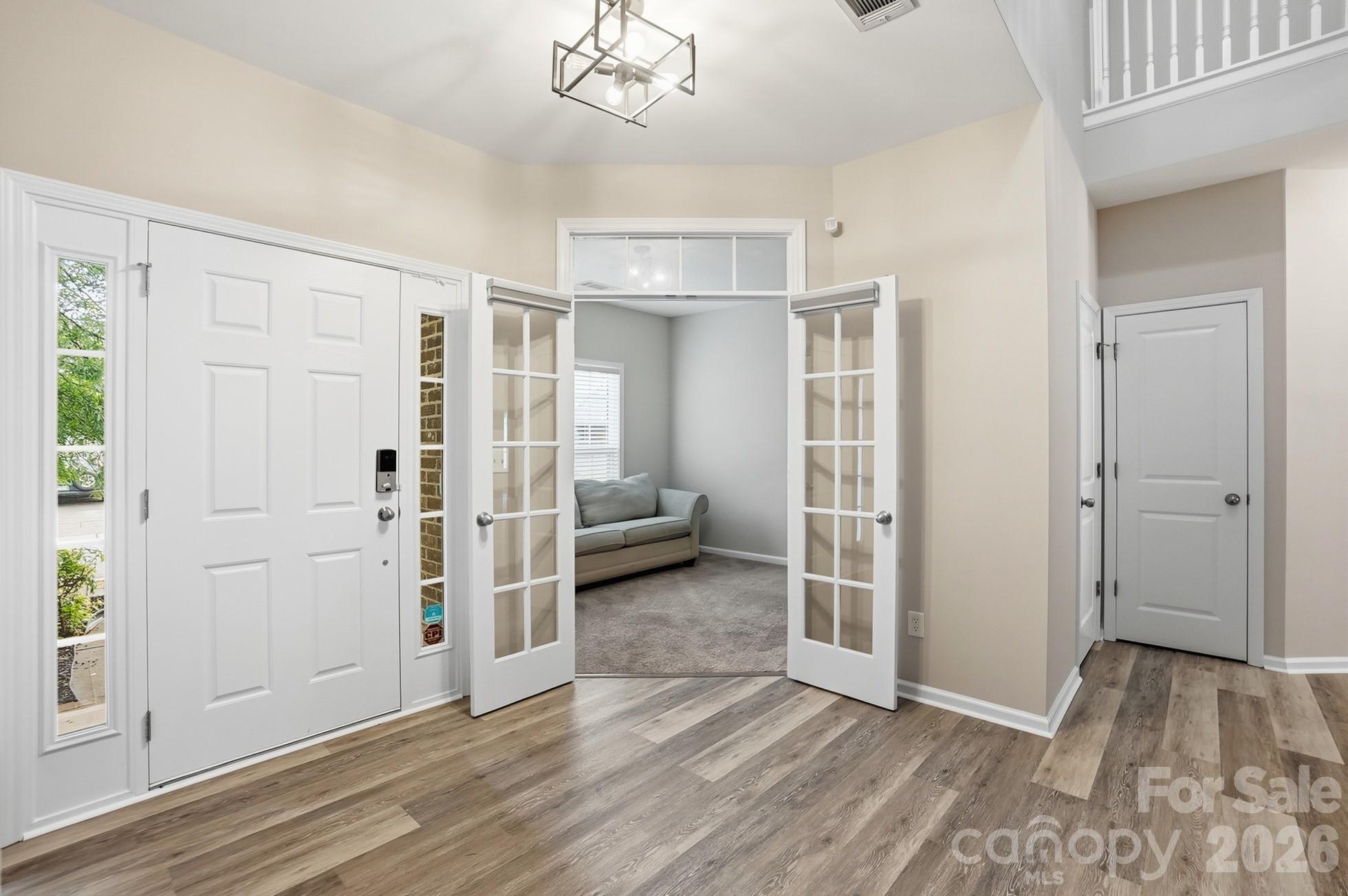 9013 Gailes Drive, Charlotte, NC - photo 6 of 42