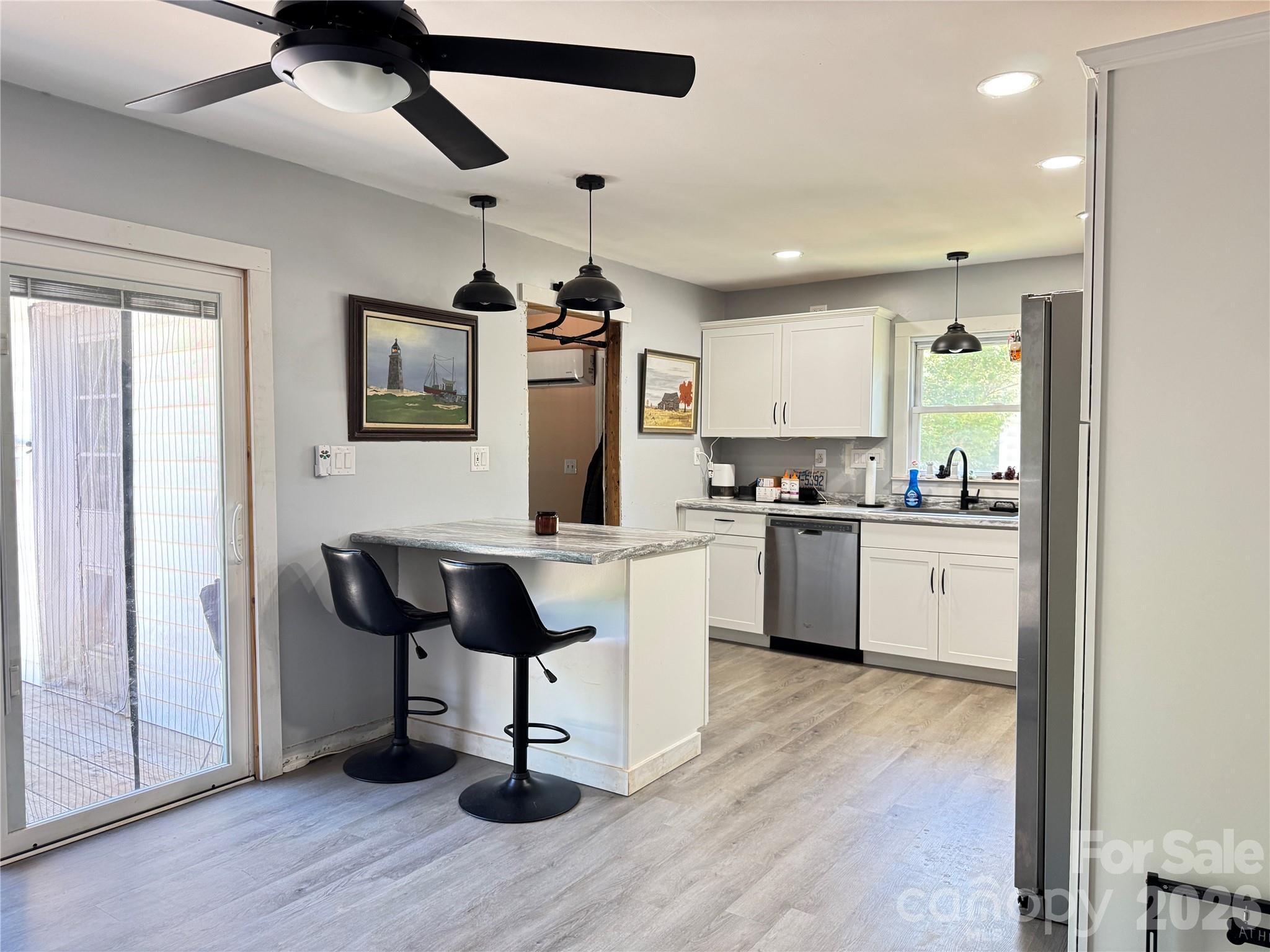 704 Morningside Drive, Mount Holly, NC - photo 10 of 25