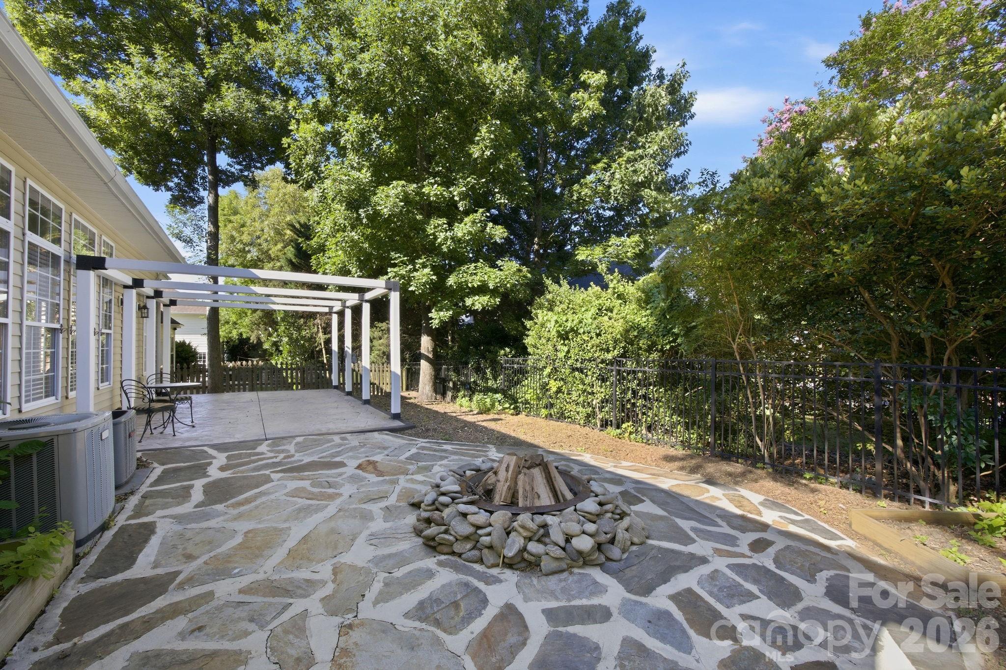 Photo 19 of 10900 Owl Nest Lane, Charlotte, NC