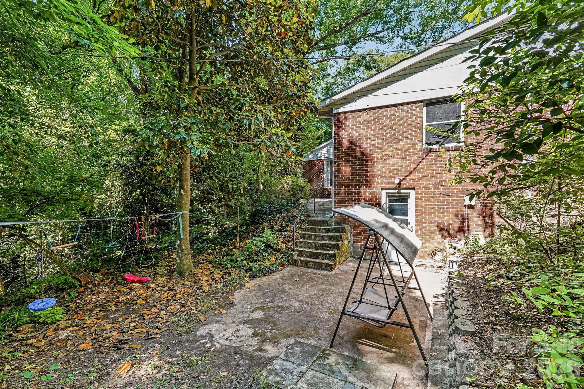 812 Saint Michaels Lane, Gastonia, NC - photo 32 of 36