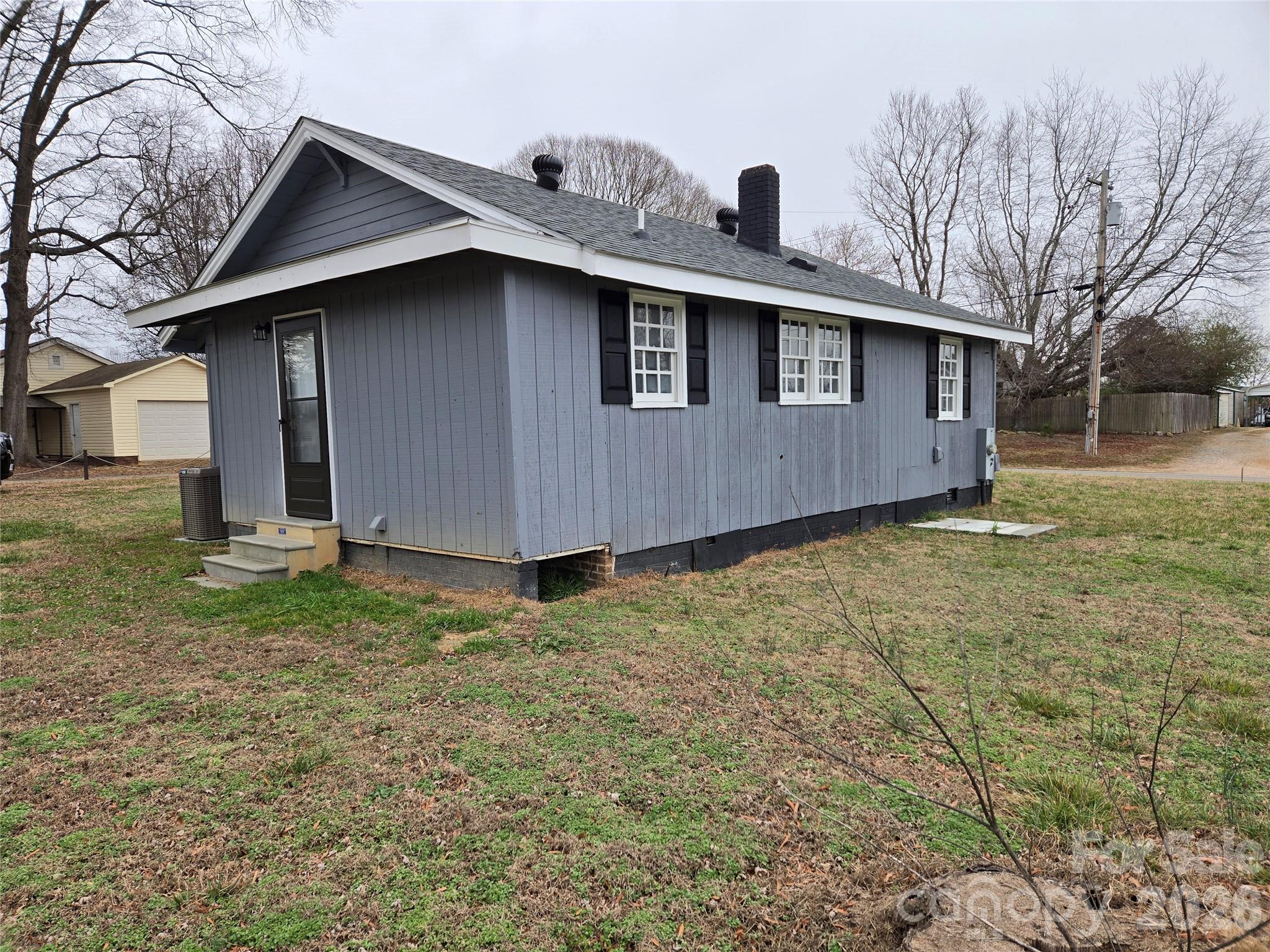 915 Chapel Street, Landis, NC - photo 5 of 19