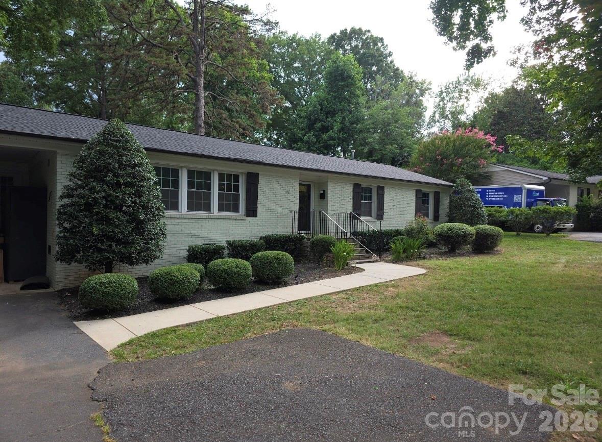Home for sale at 4124 Randolph Road, Charlotte, NC — photo 1 of 11