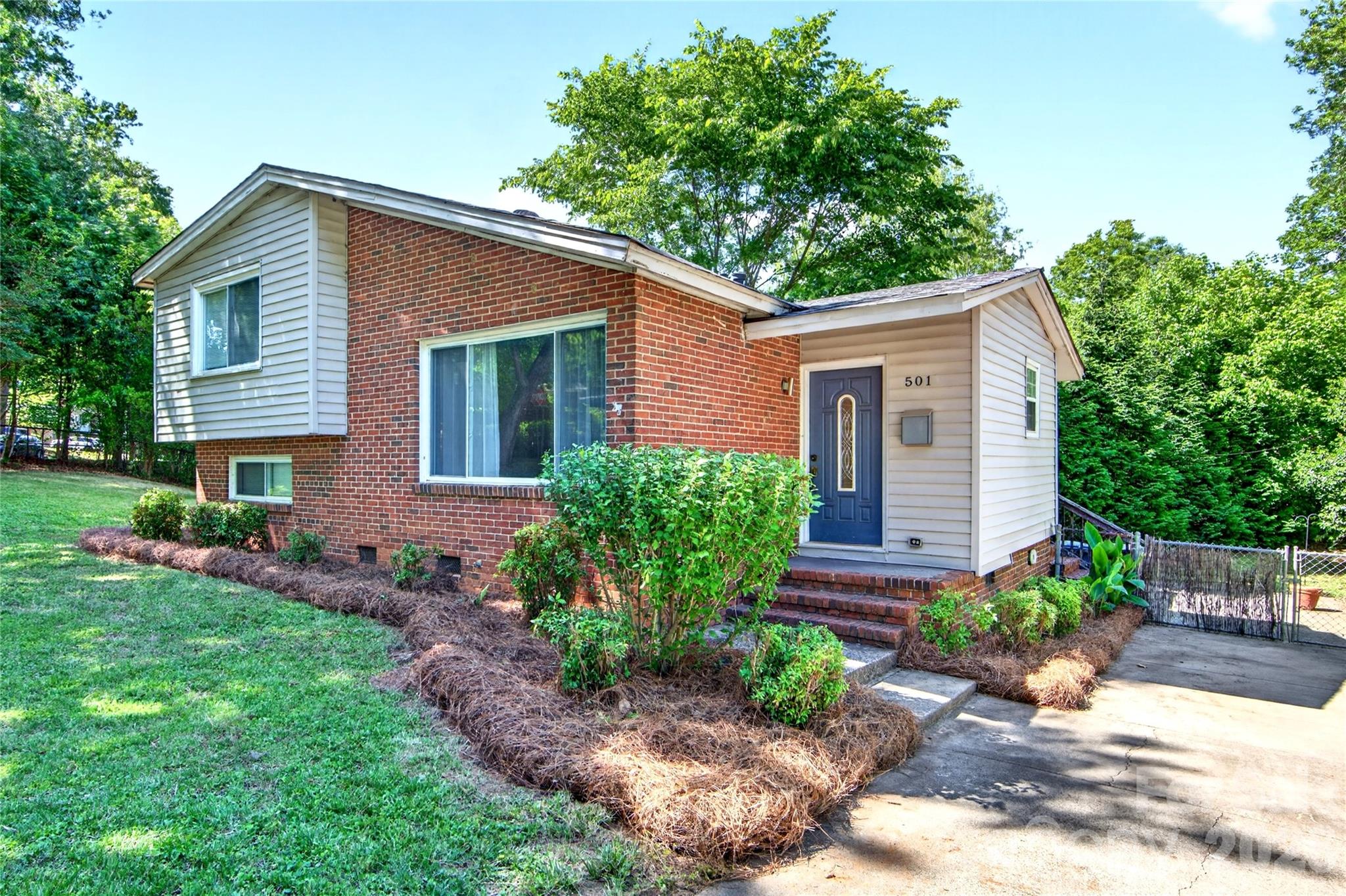 501 Kenlough Drive, Charlotte, NC - photo 1 of 47