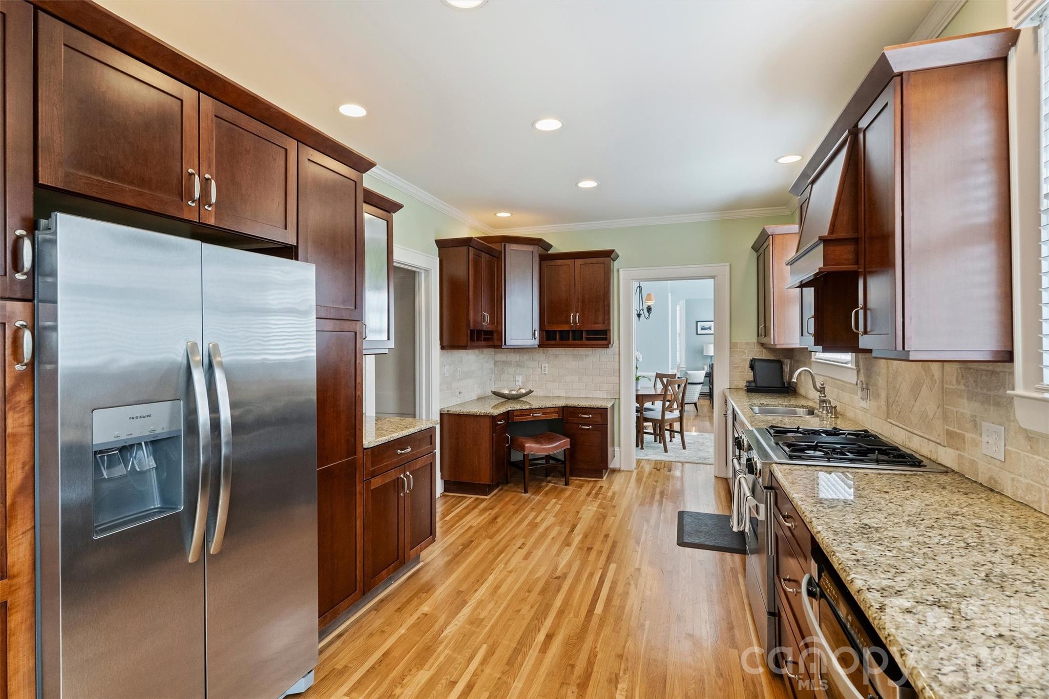Photo 11 of 1912 Dilworth Road E, Charlotte, NC