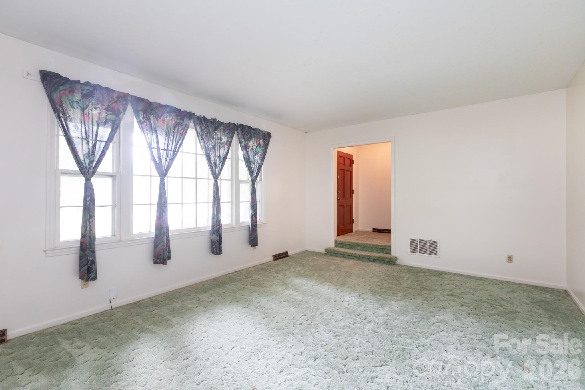 208 Victoria Circle, Kings Mountain, NC - photo 6 of 41