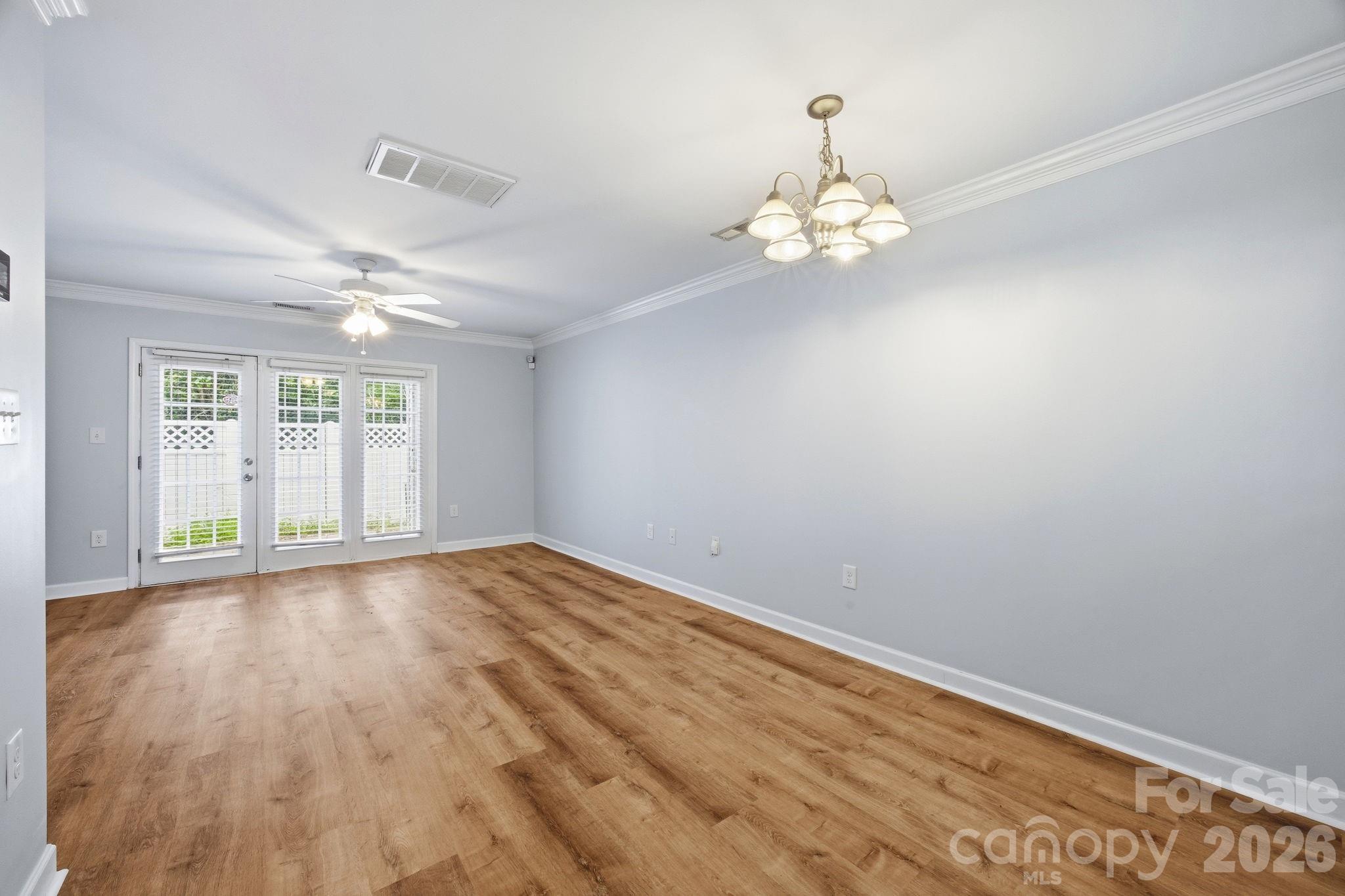 Photo 9 of 1215 Green Oaks LaneI, Charlotte, NC