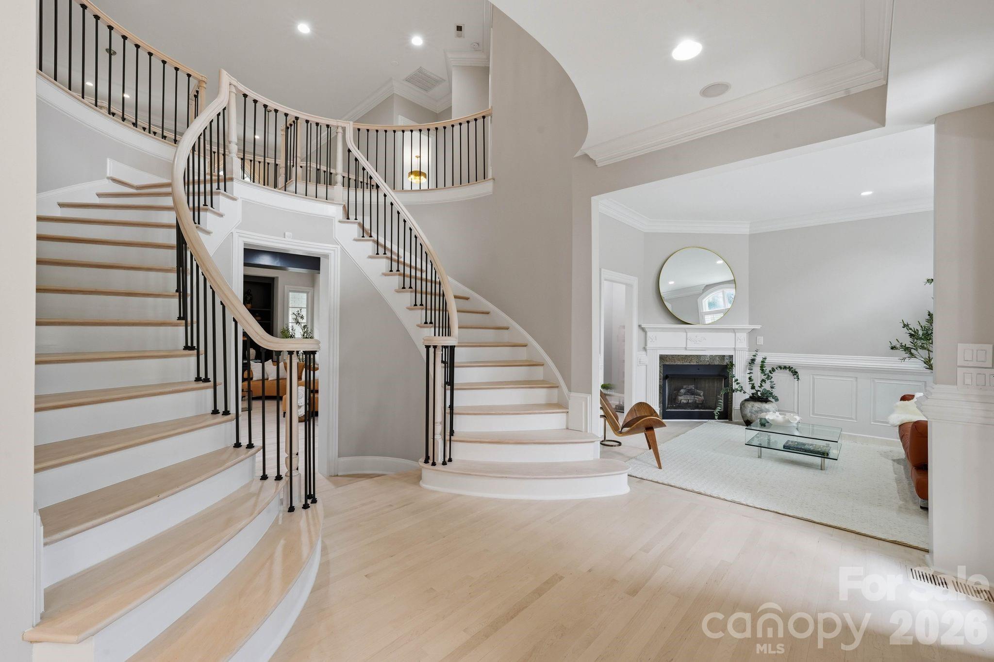 1120 Chollywood Drive, Charlotte, NC - photo 2 of 47