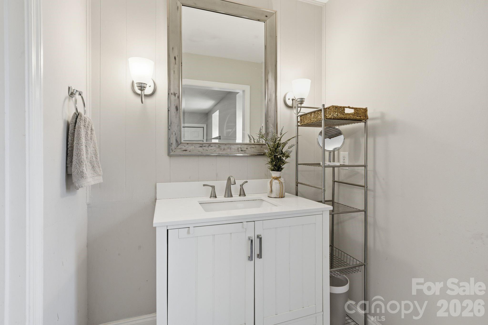 Photo 17 of 8033 Regent Park Lane, Charlotte, NC
