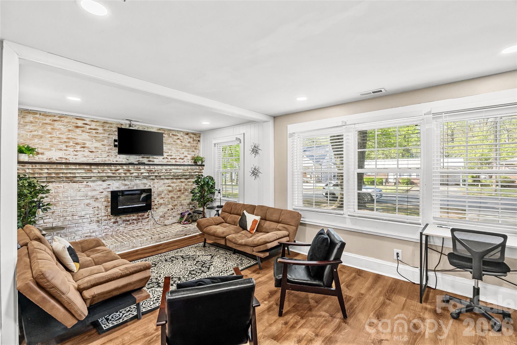 2738 Catalina Avenue, Charlotte, NC - photo 4 of 45