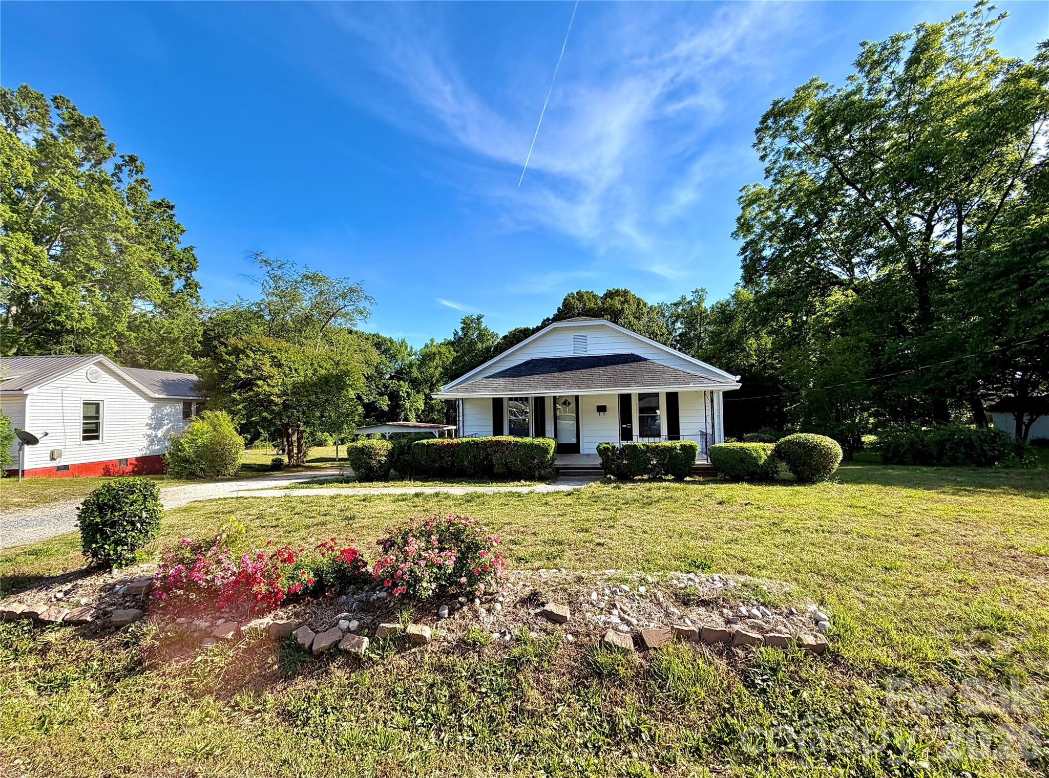519 Locust Street, Kannapolis, NC - photo 2 of 41