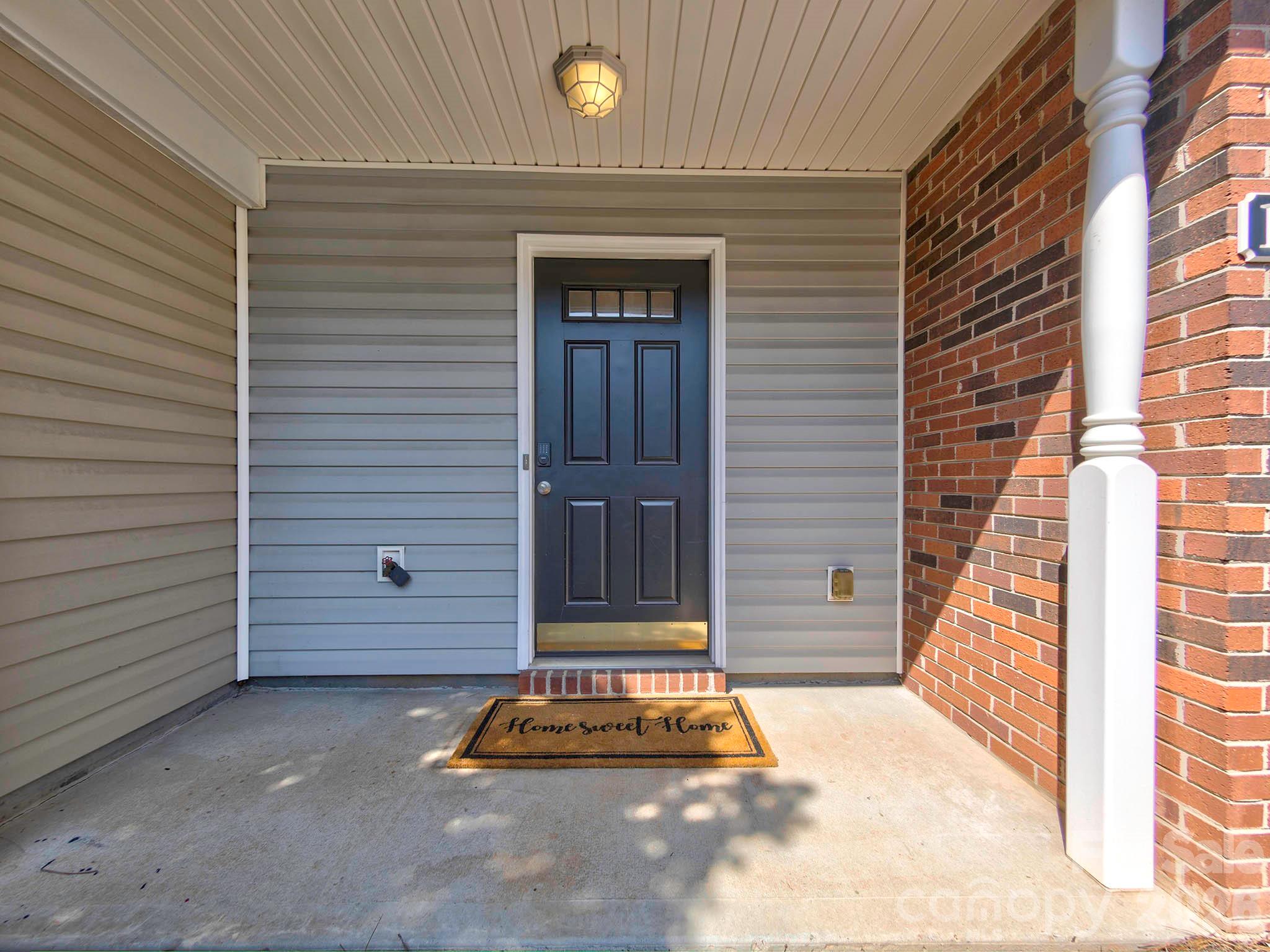 Home for sale at 11316 Morgan Valley Lane, Charlotte, NC — photo 1 of 34