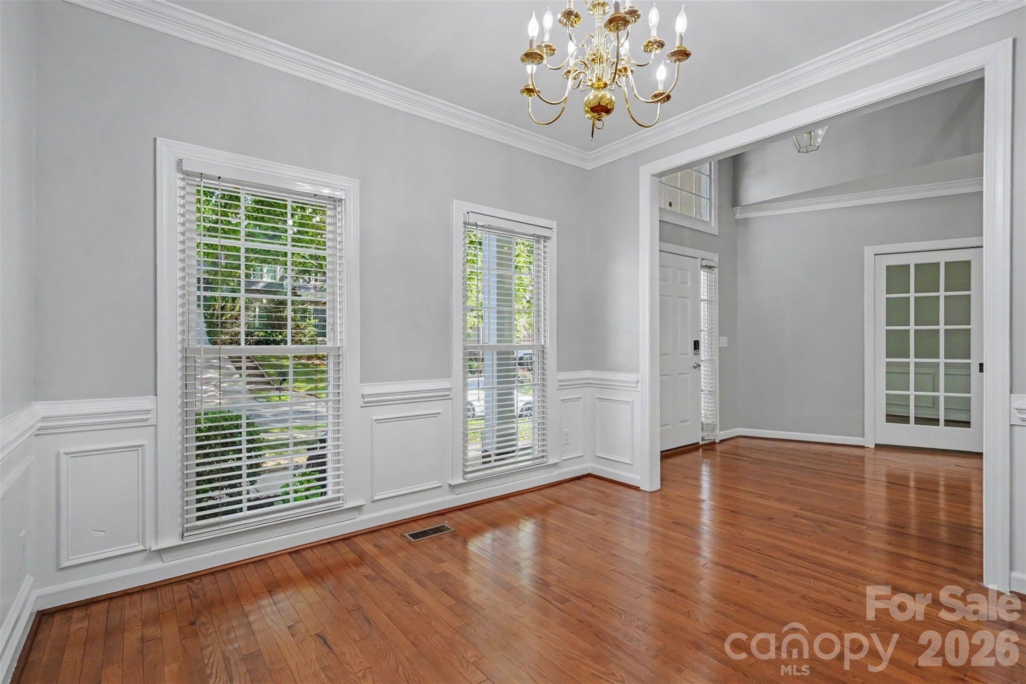 Home for sale at 5917 Nuthatch Court, Charlotte, NC — photo 7 of 46