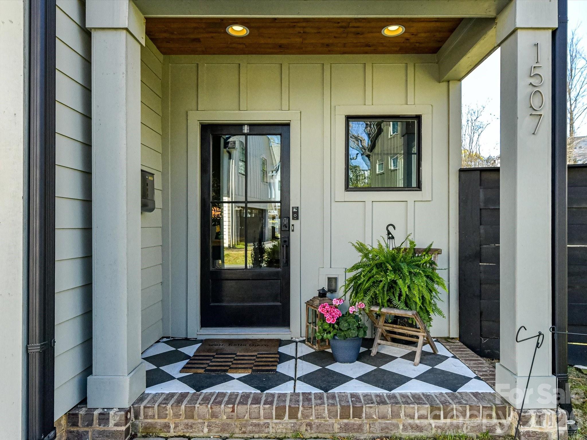 Photo 3 of 1507 Landis Avenue, Charlotte, NC
