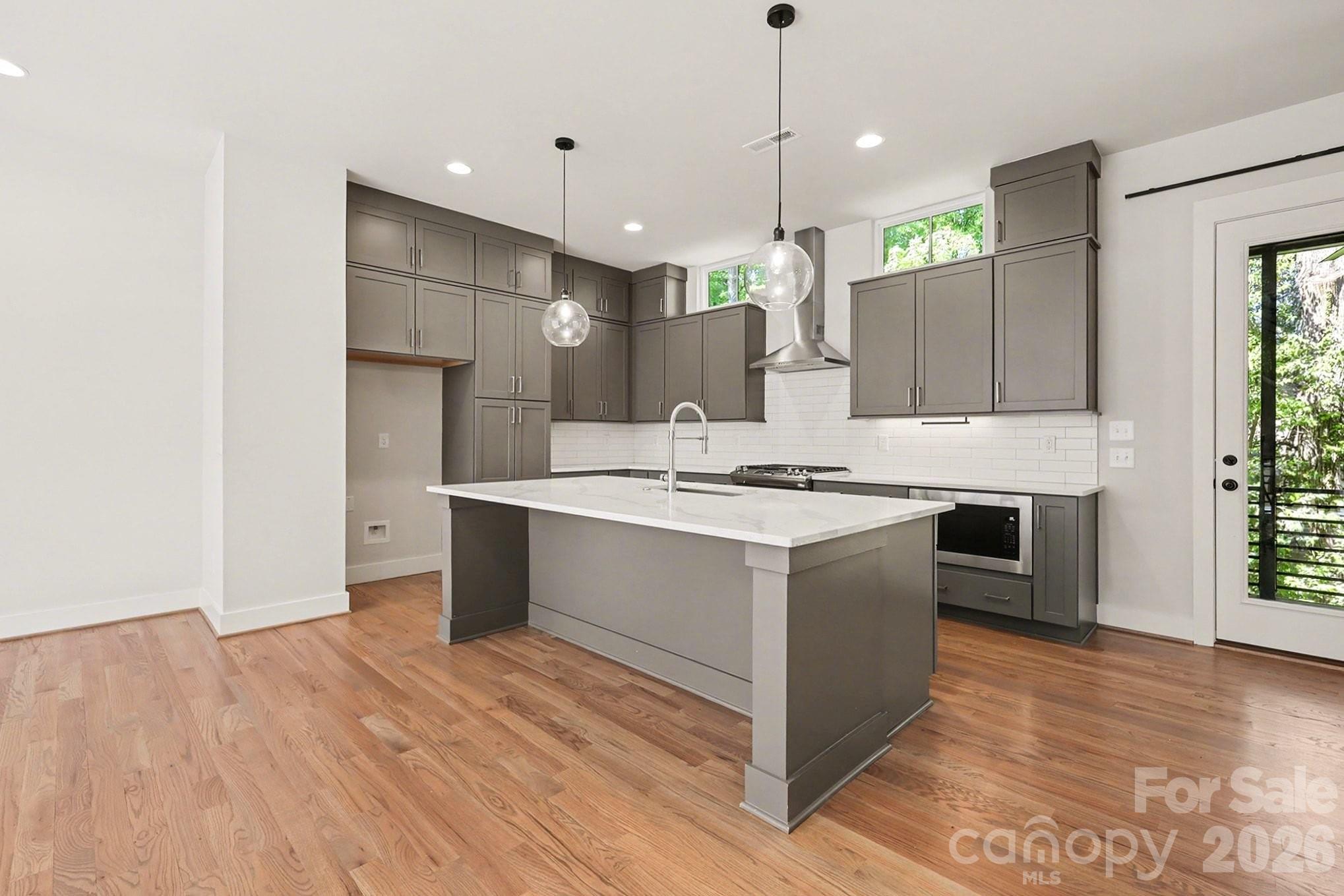 816 Madison Glen Lane, Charlotte, NC - photo 10 of 31