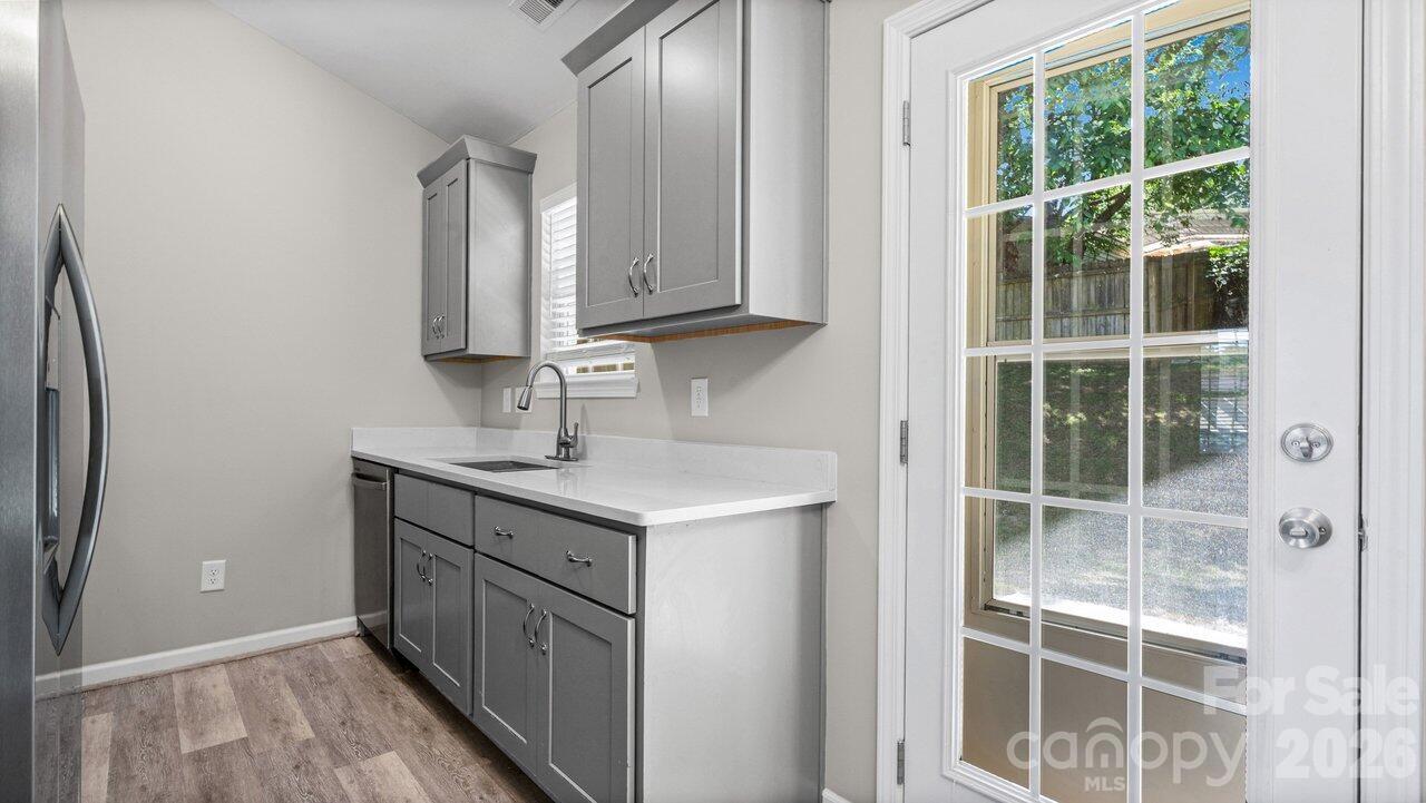 Photo 9 of 613 Hoskins Ridge Lane, Charlotte, NC