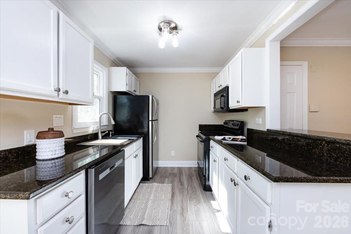 Photo 9 of 430 Queens Road221, Charlotte, NC