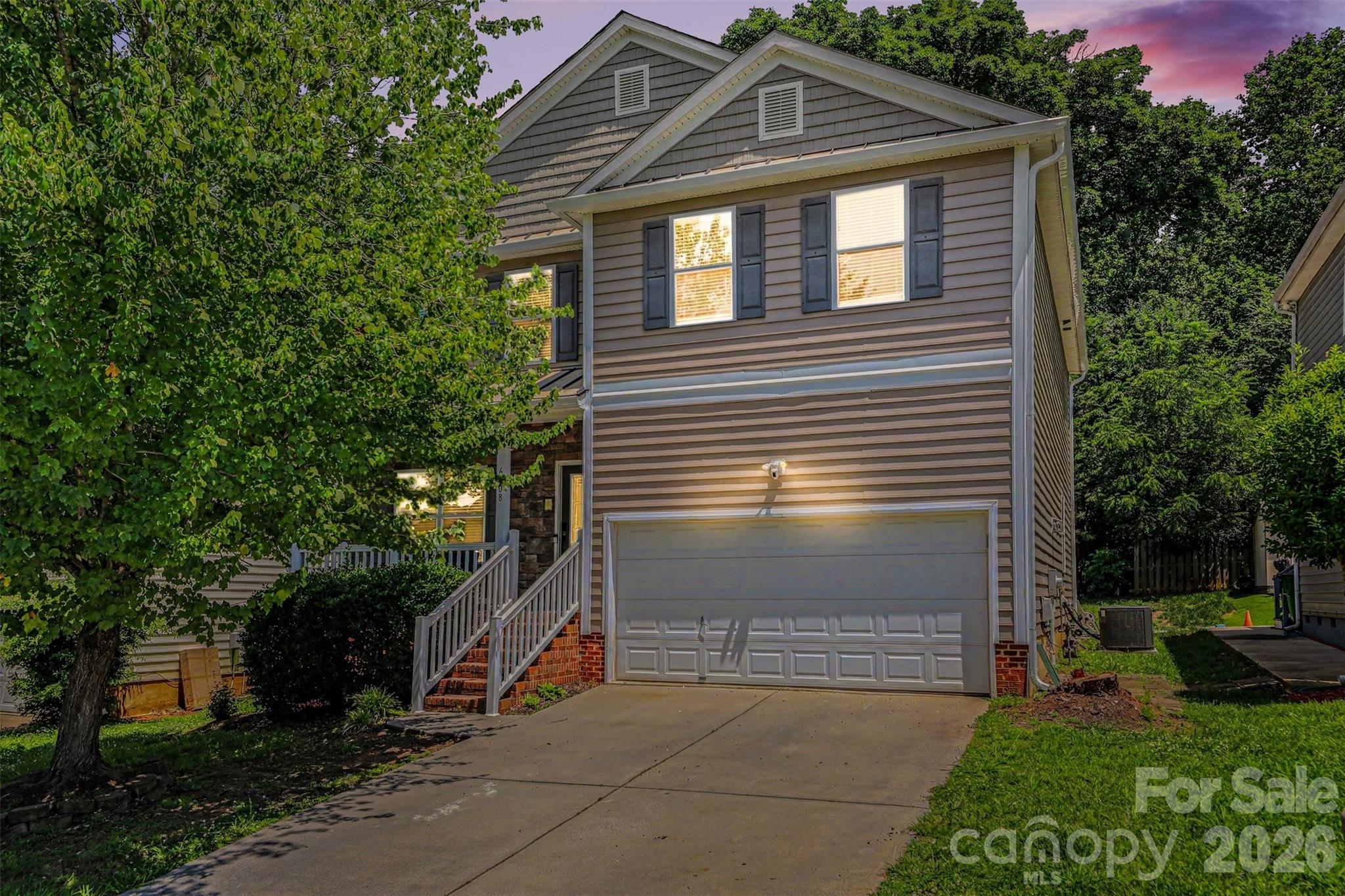 Home for sale at 6908 Centerline Drive, Charlotte, NC — photo 1 of 26