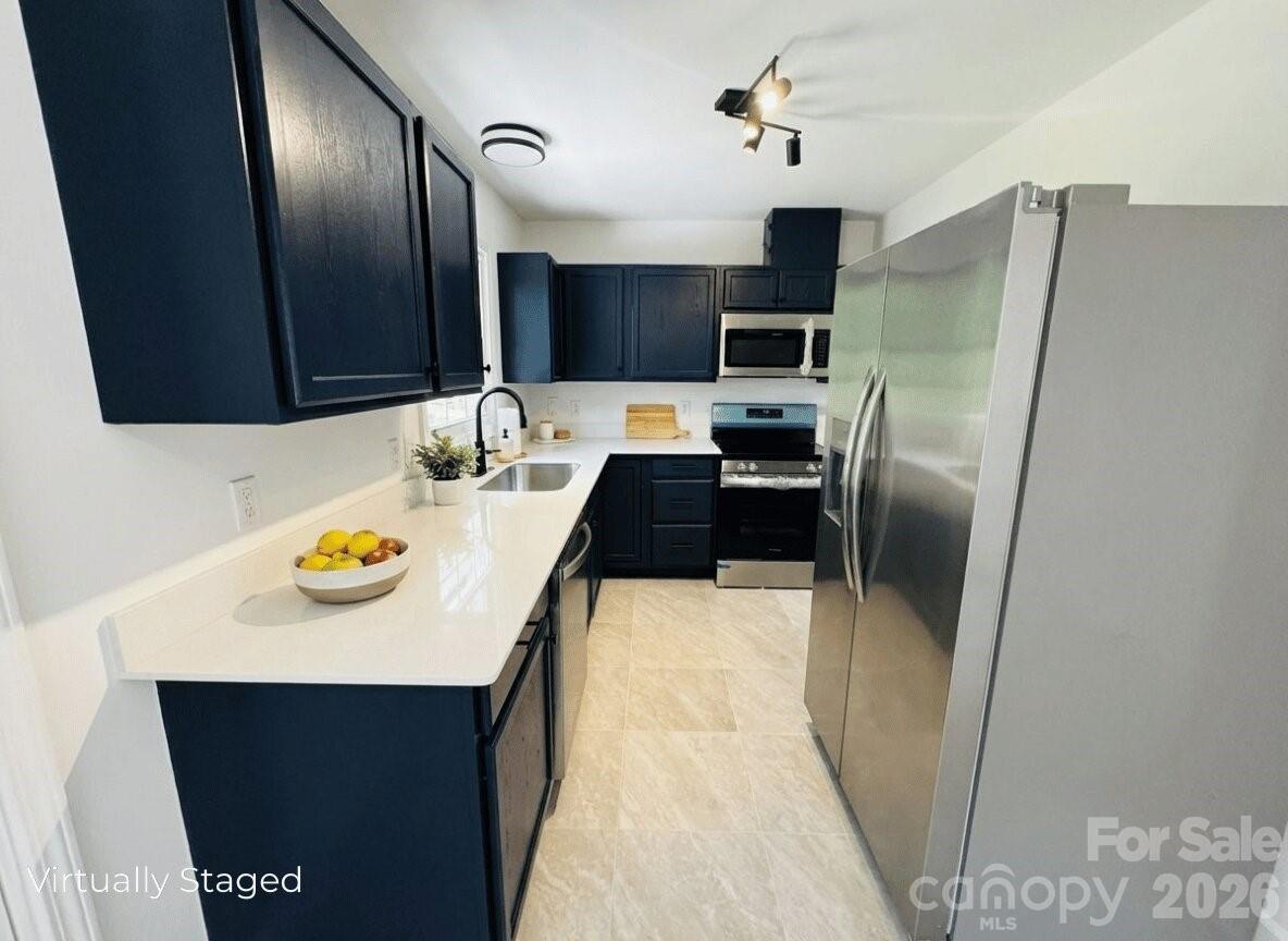 Photo 6 of 1423 Chelveston Drive, Charlotte, NC