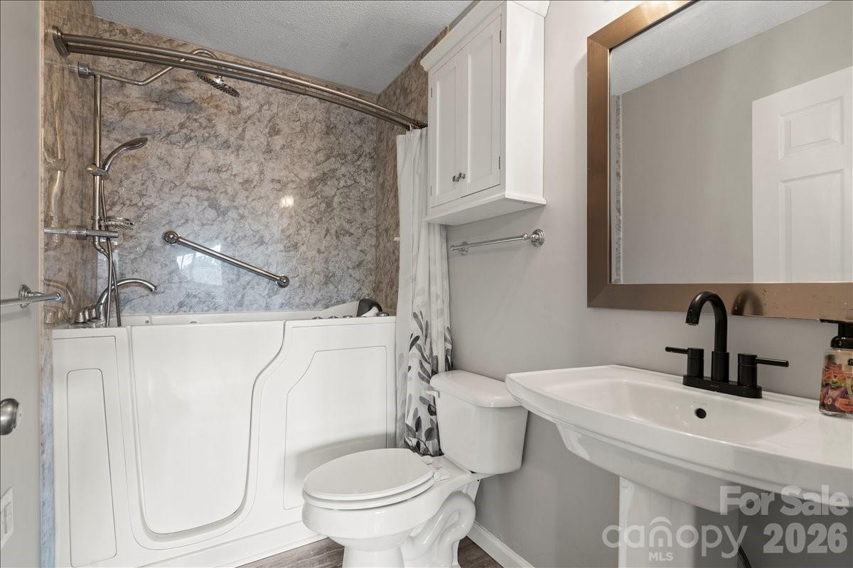 Photo 23 of 6610 Point Comfort Lane, Charlotte, NC