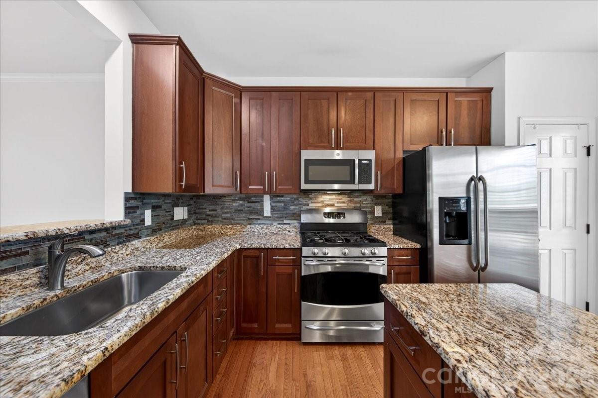 Photo 8 of 268 W Bland Street, Charlotte, NC