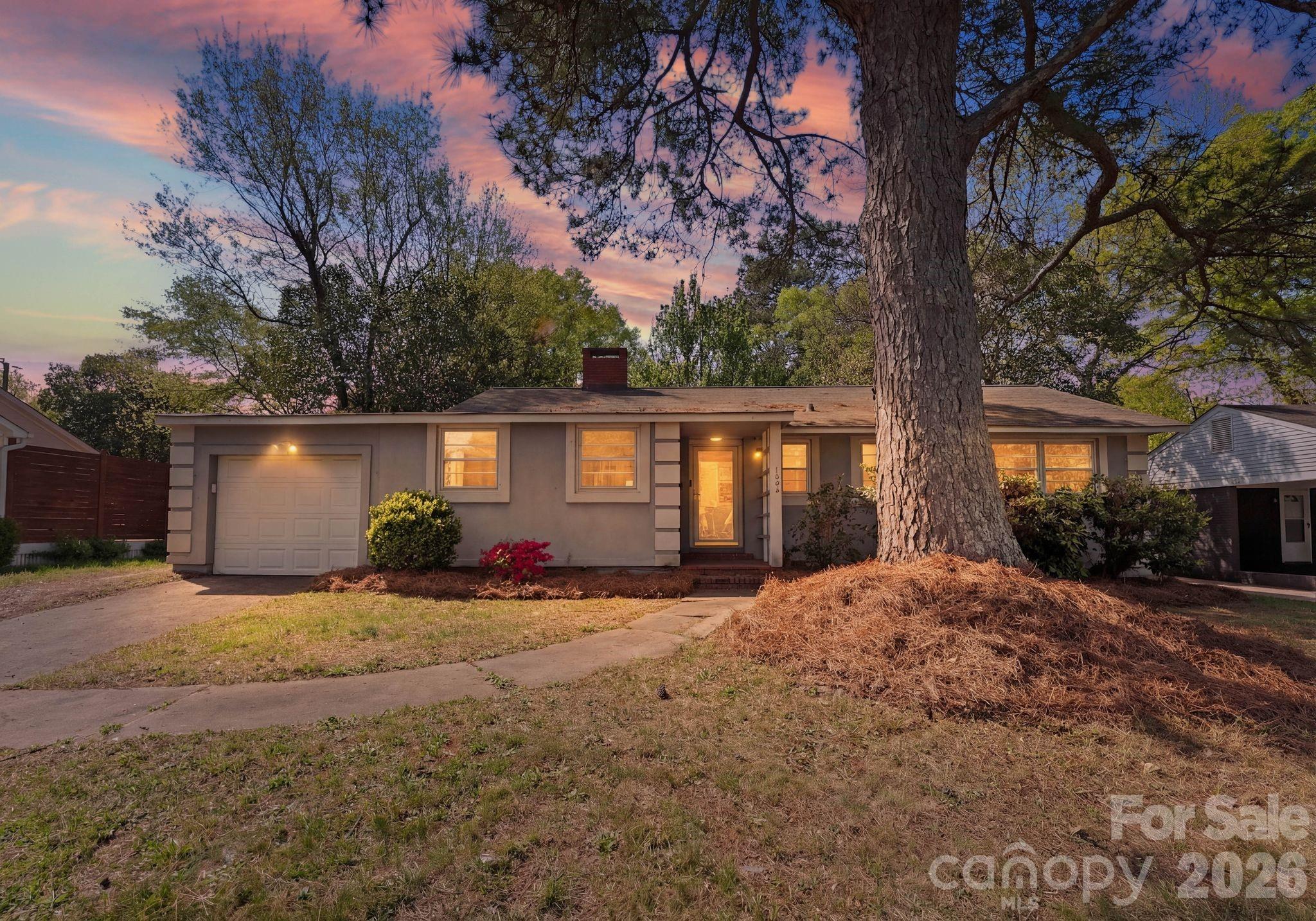 1136 E Woodlawn Road, Charlotte, NC - photo 1 of 48