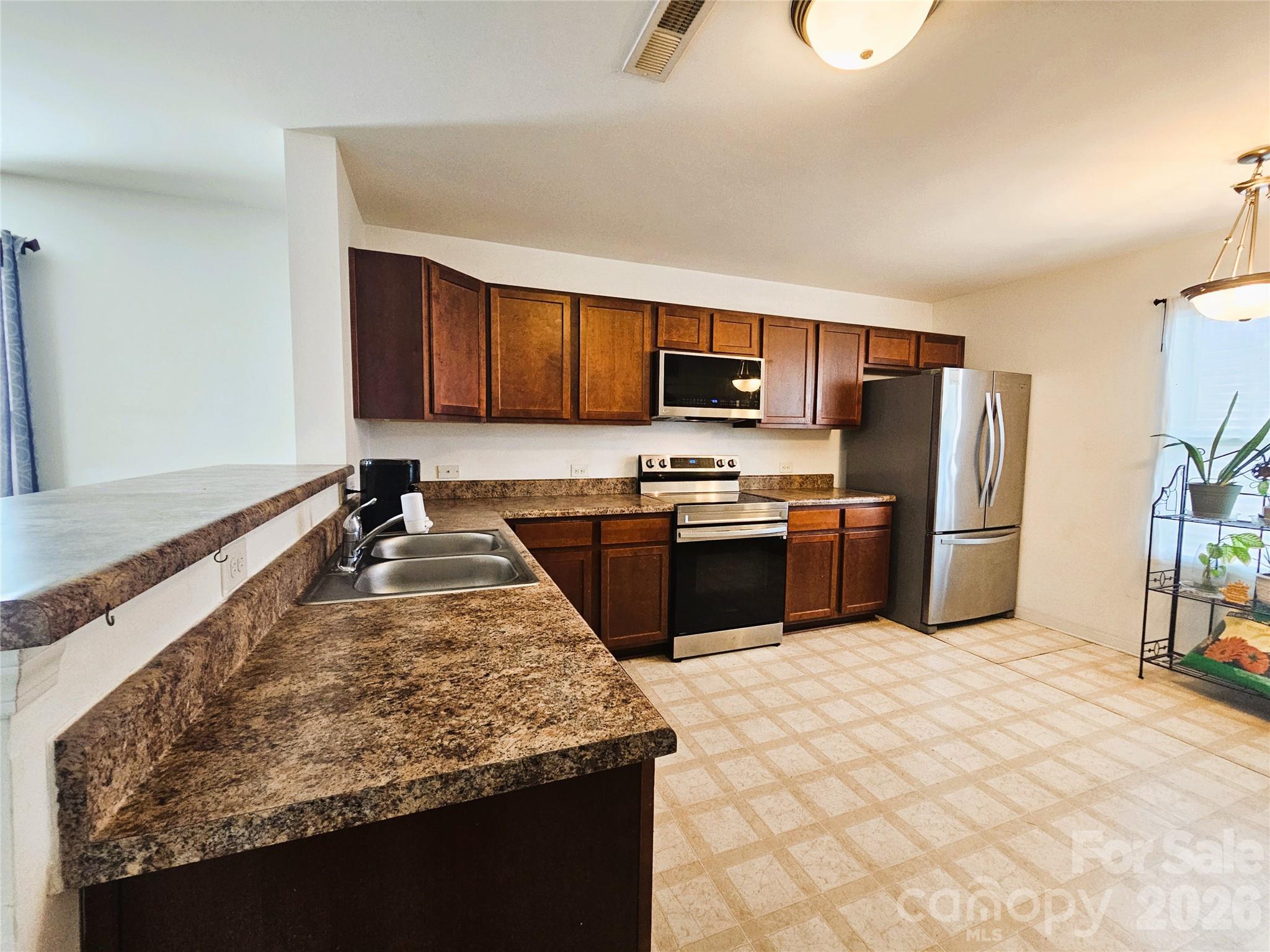 Photo 17 of 10703 Derryrush Drive, Charlotte, NC