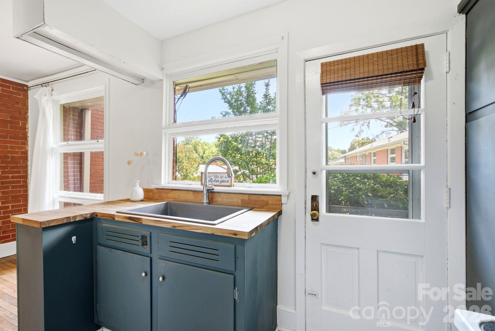 Photo 13 of 4227 Cheltenham Road, Charlotte, NC