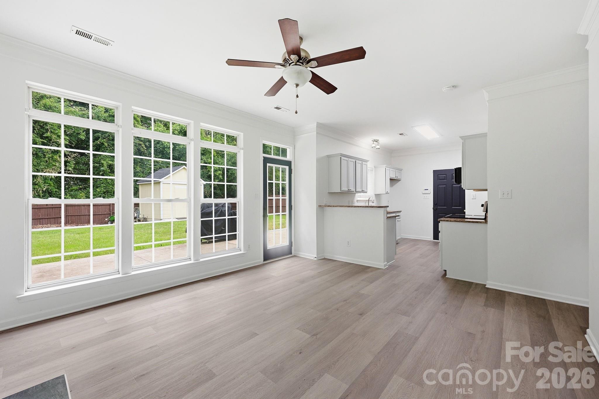 Home for sale at 5423 Starflower Drive, Charlotte, NC — photo 9 of 46