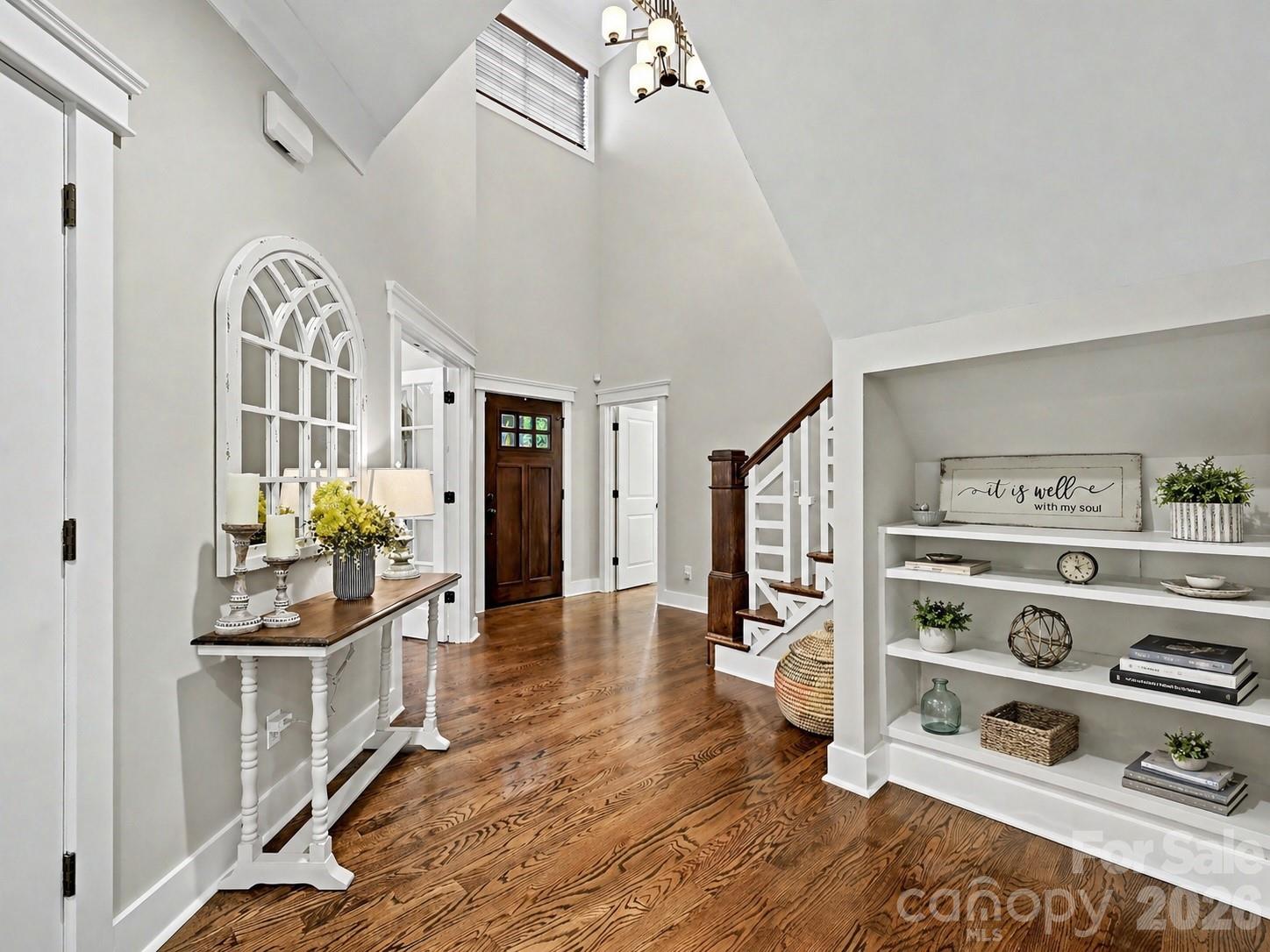 Photo 4 of 916 Essex Street, Charlotte, NC