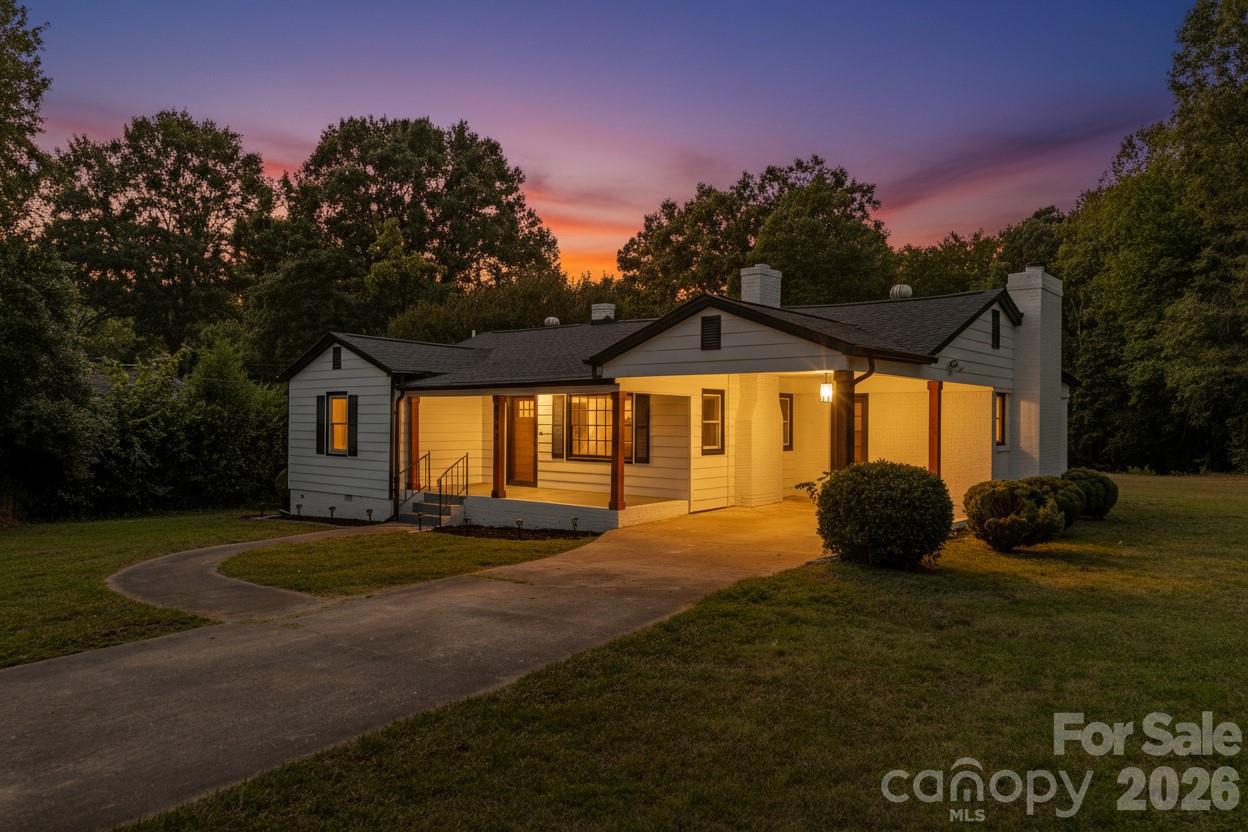 Photo 3 of 8000 Chapman Street, Charlotte, NC