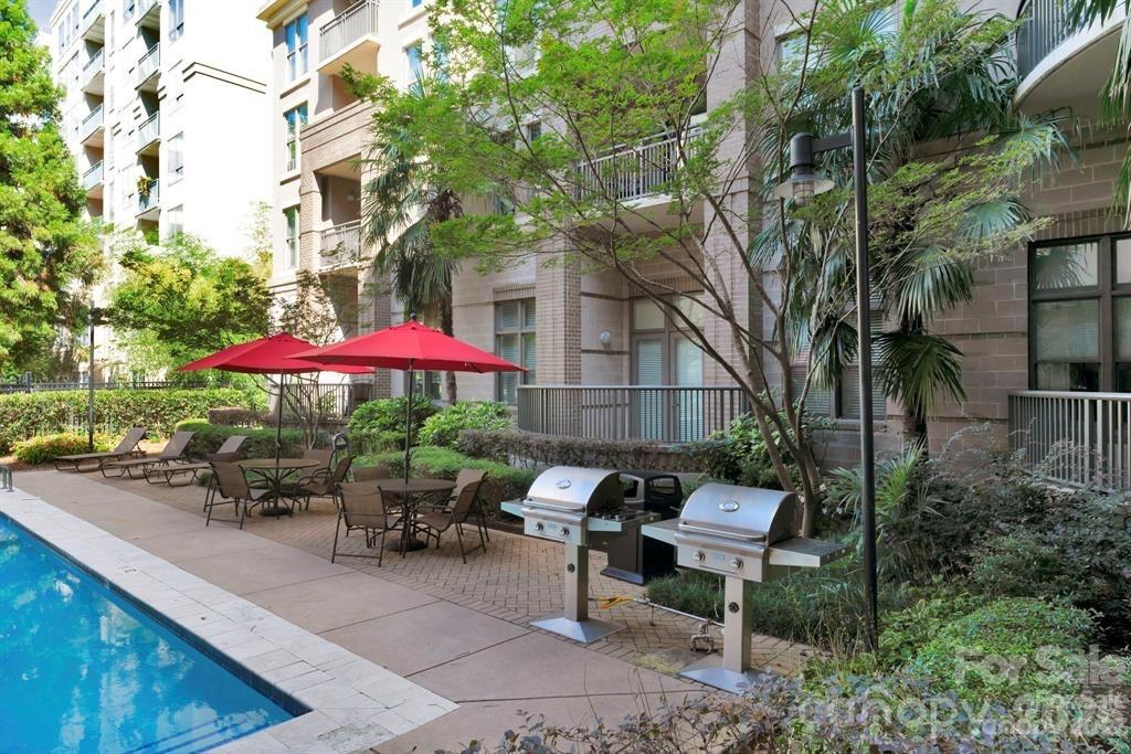 Photo 3 of 718 W Trade Street707, Charlotte, NC