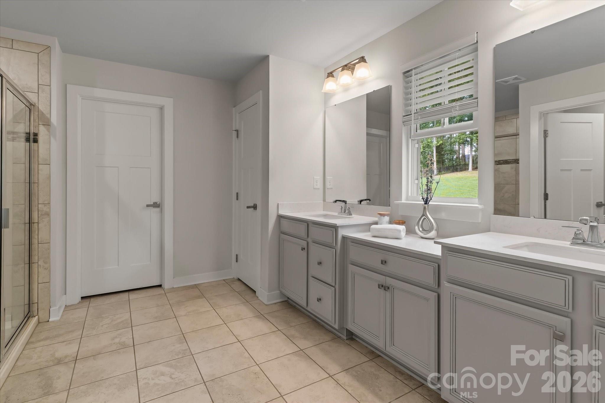 Photo 17 of 10250 Paper Birch Drive, Charlotte, NC