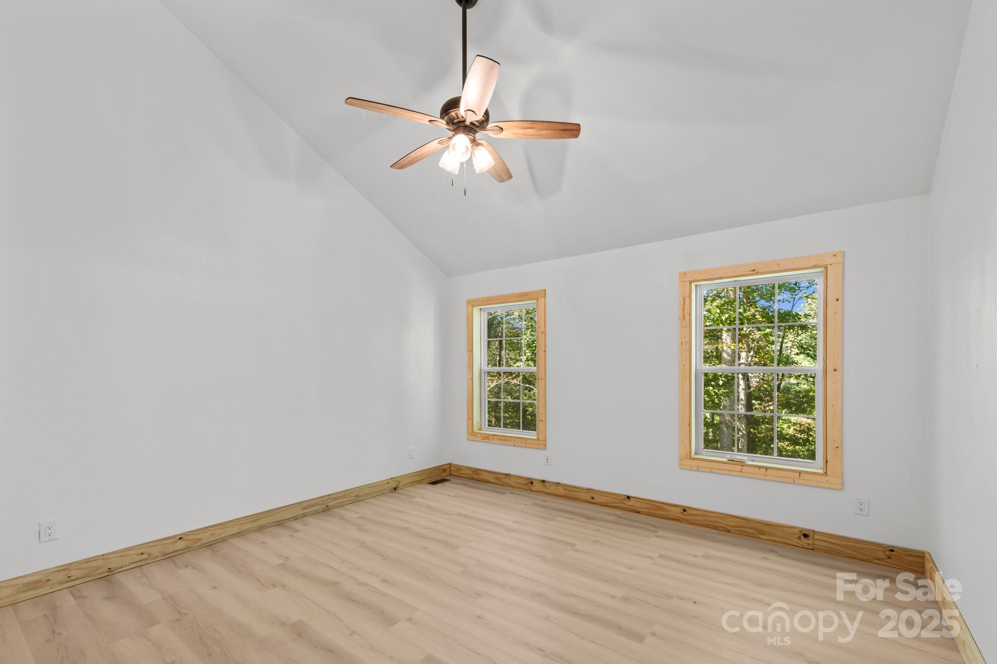1036 Williamsburg Drive, Lenoir, NC - photo 17 of 35