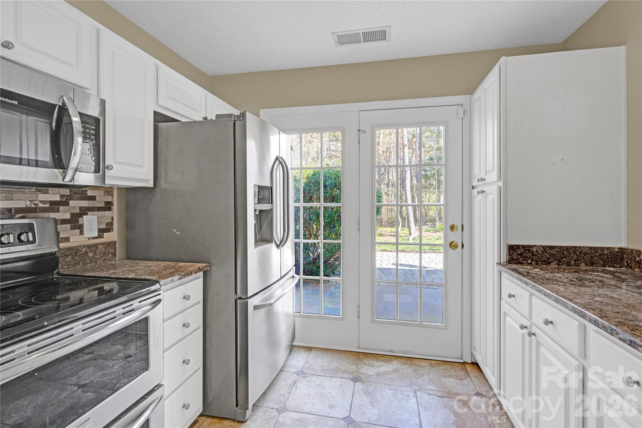 Photo 18 of 8772 Robinson Forest Drive, Charlotte, NC