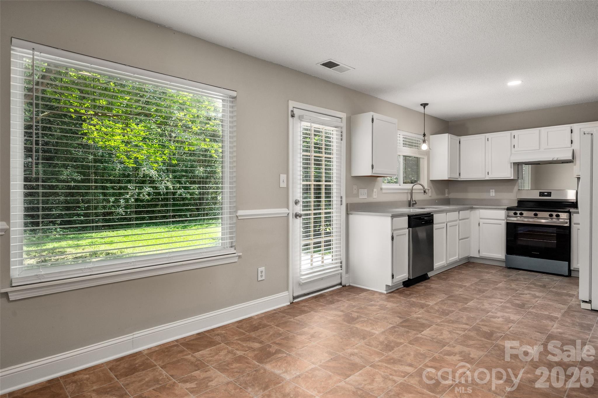 Photo 12 of 12133 Cartgate Lane, Charlotte, NC