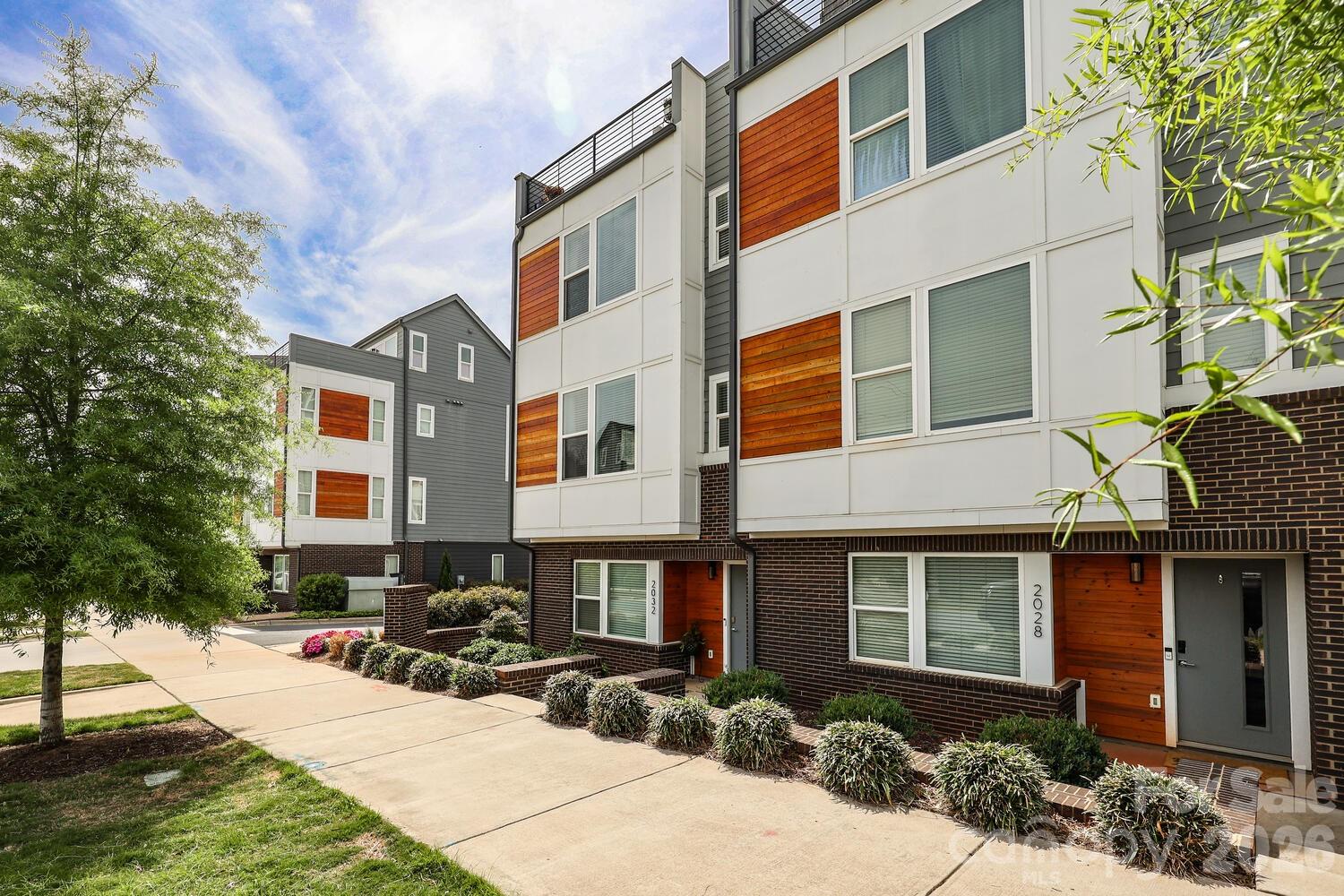 Photo 2 of 2032 Bryant Park Drive, Charlotte, NC