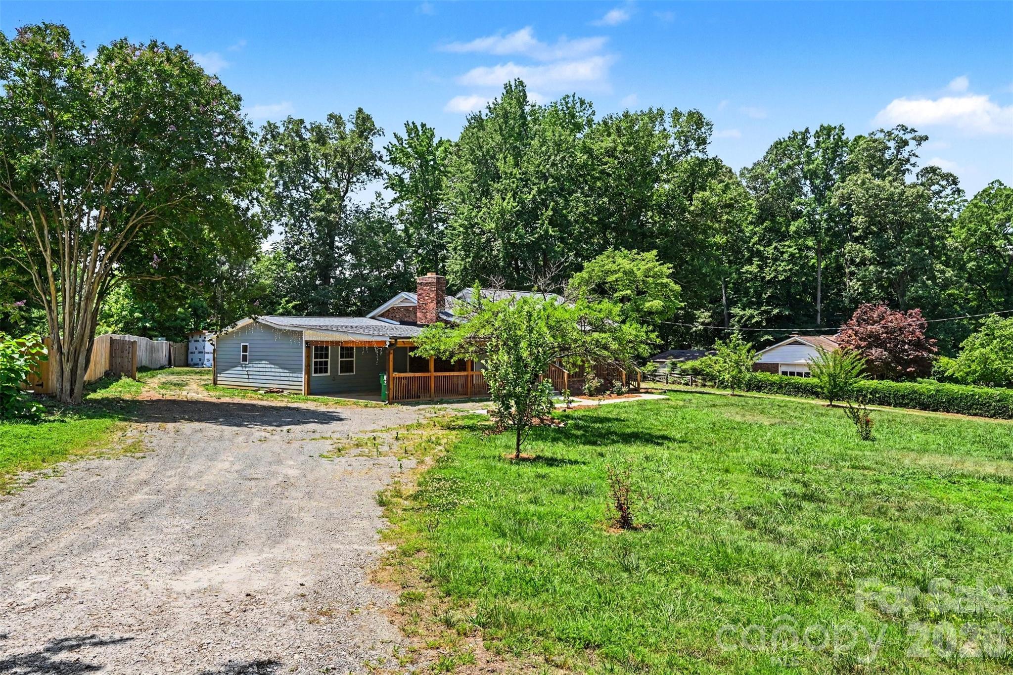 Photo 4 of 9902 Forest Drive, Charlotte, NC