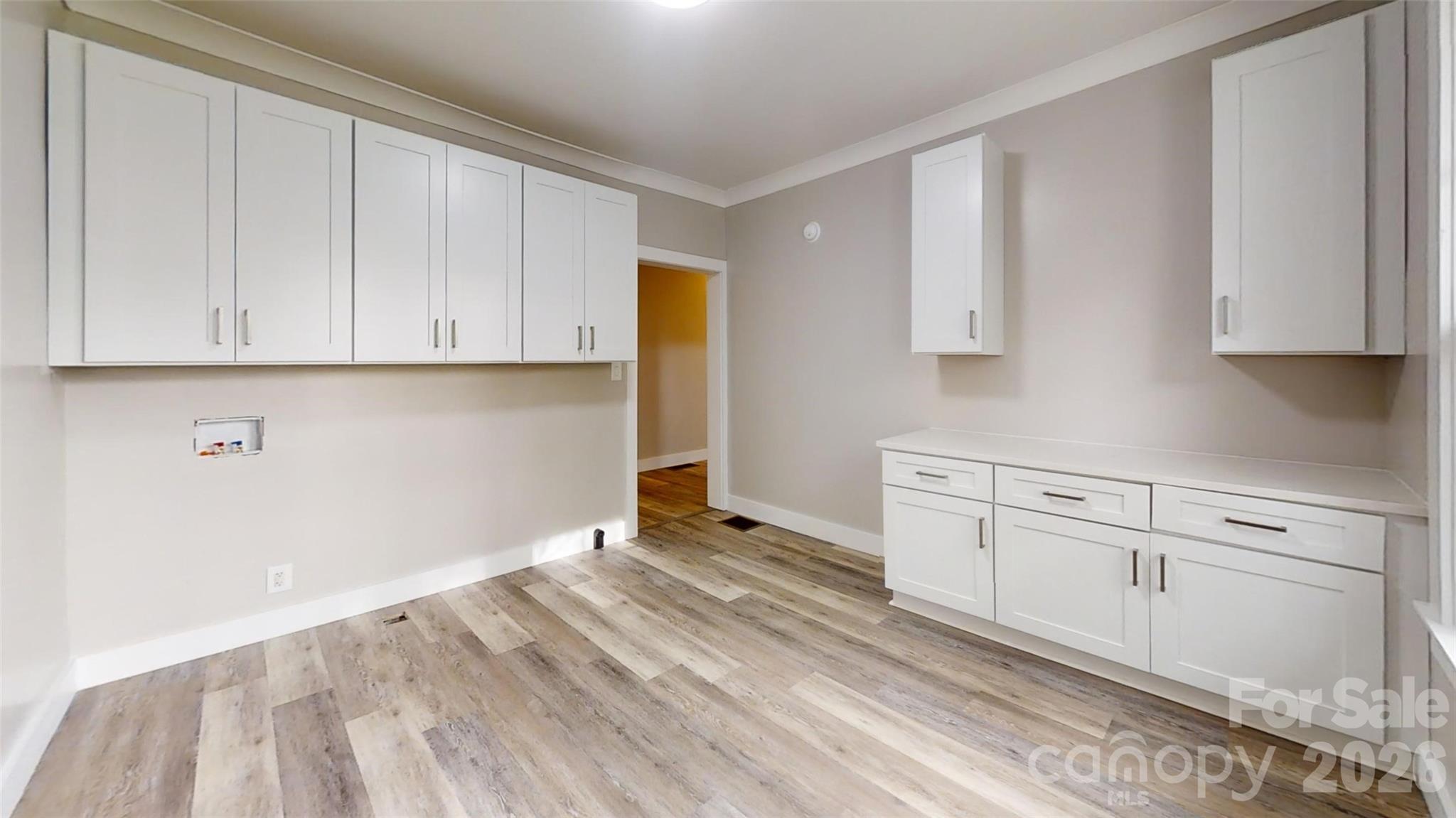 Photo 3 of 307 W Washington Avenue, Bessemer City, NC
