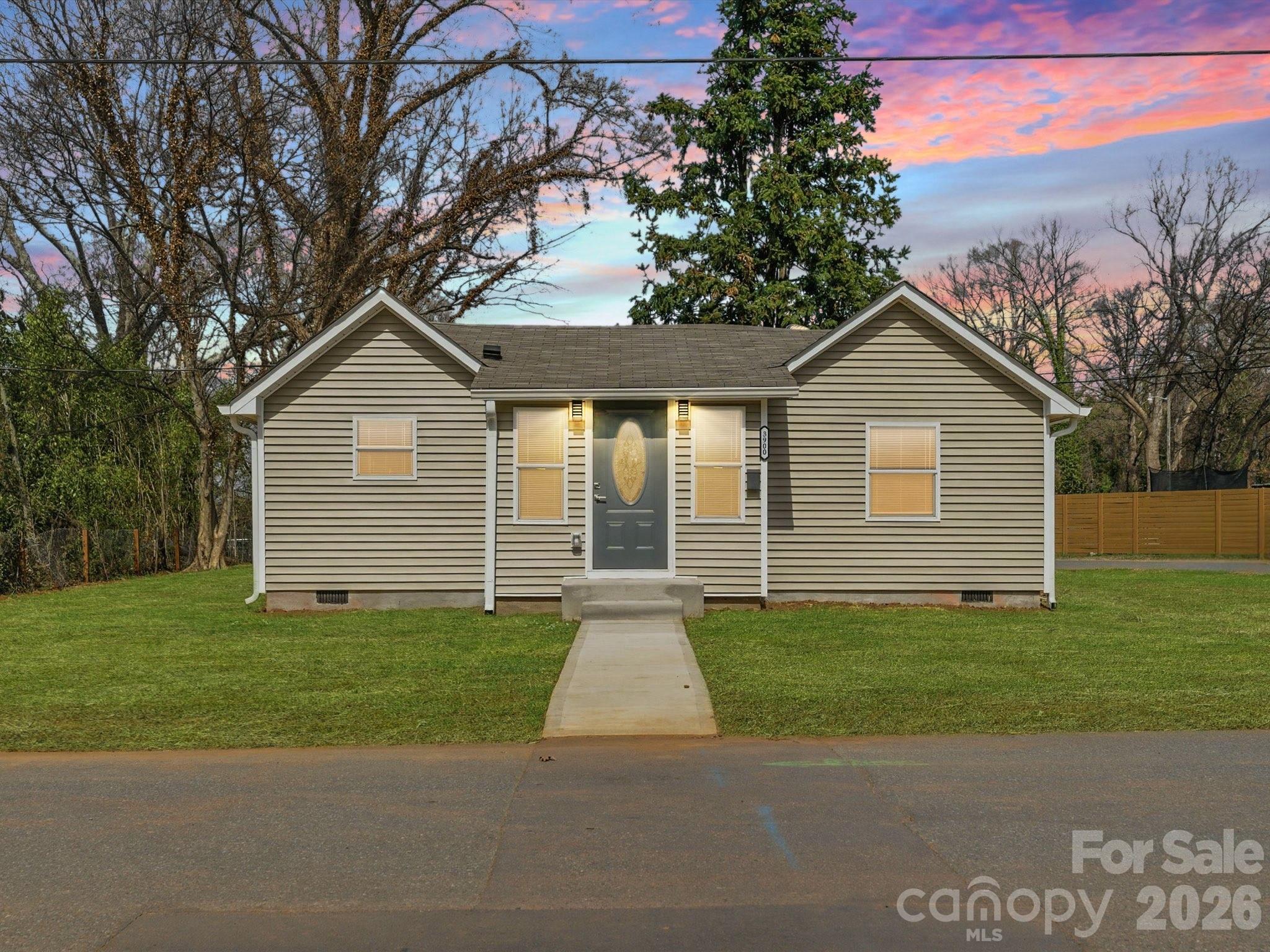 3900 Plainview Road, Charlotte, NC